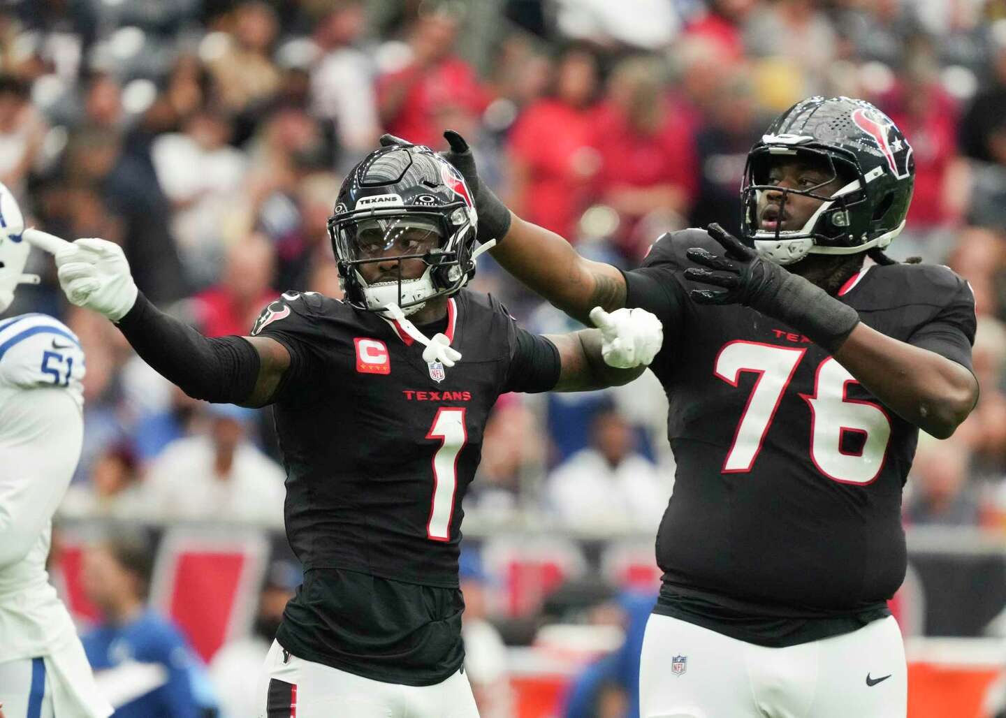 Houston Texans wait to learn severity of Stefon Diggs' knee injury