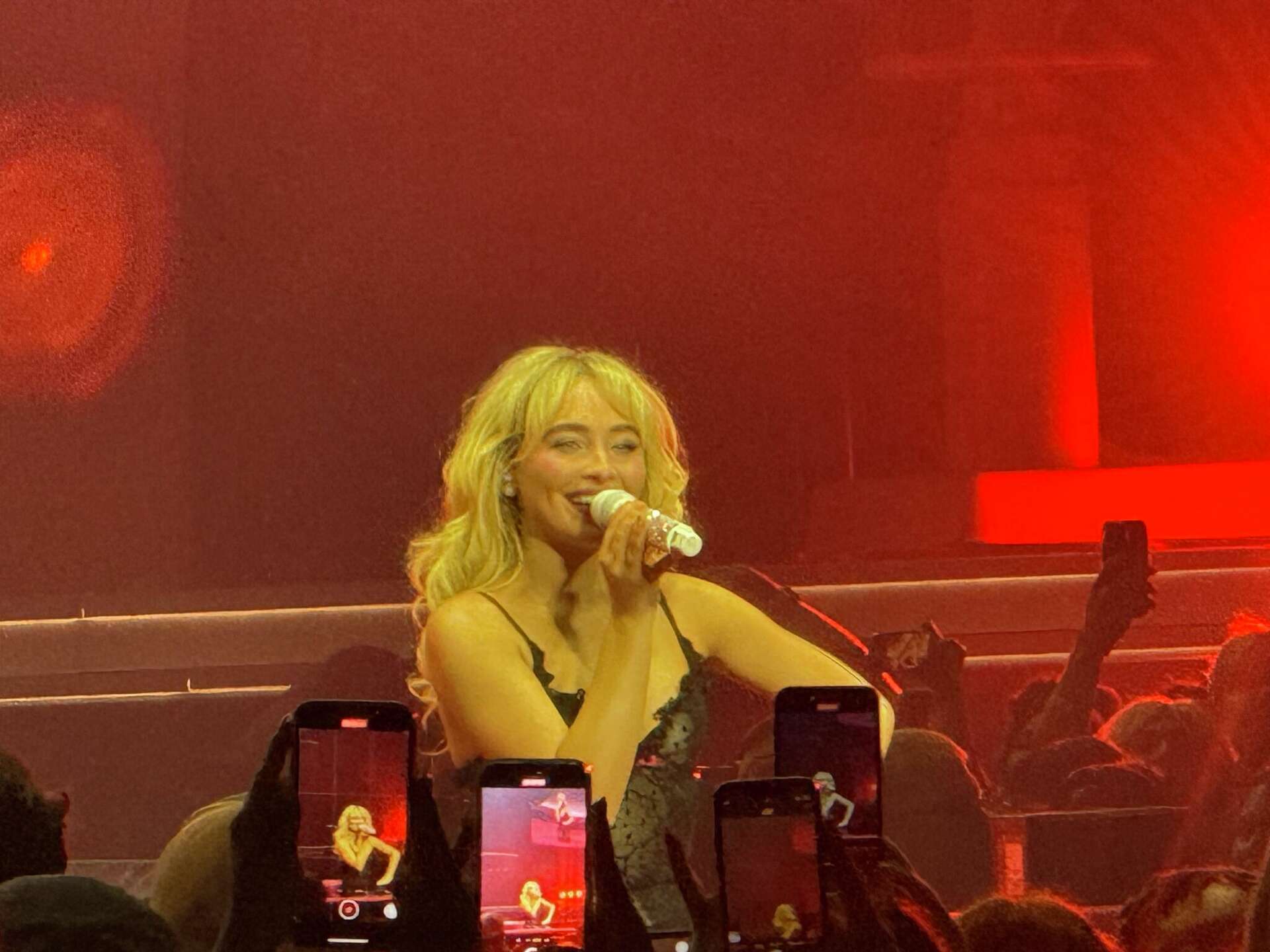 Sabrina Carpenter brings sold-out Short n' Sweet Tour to Houston