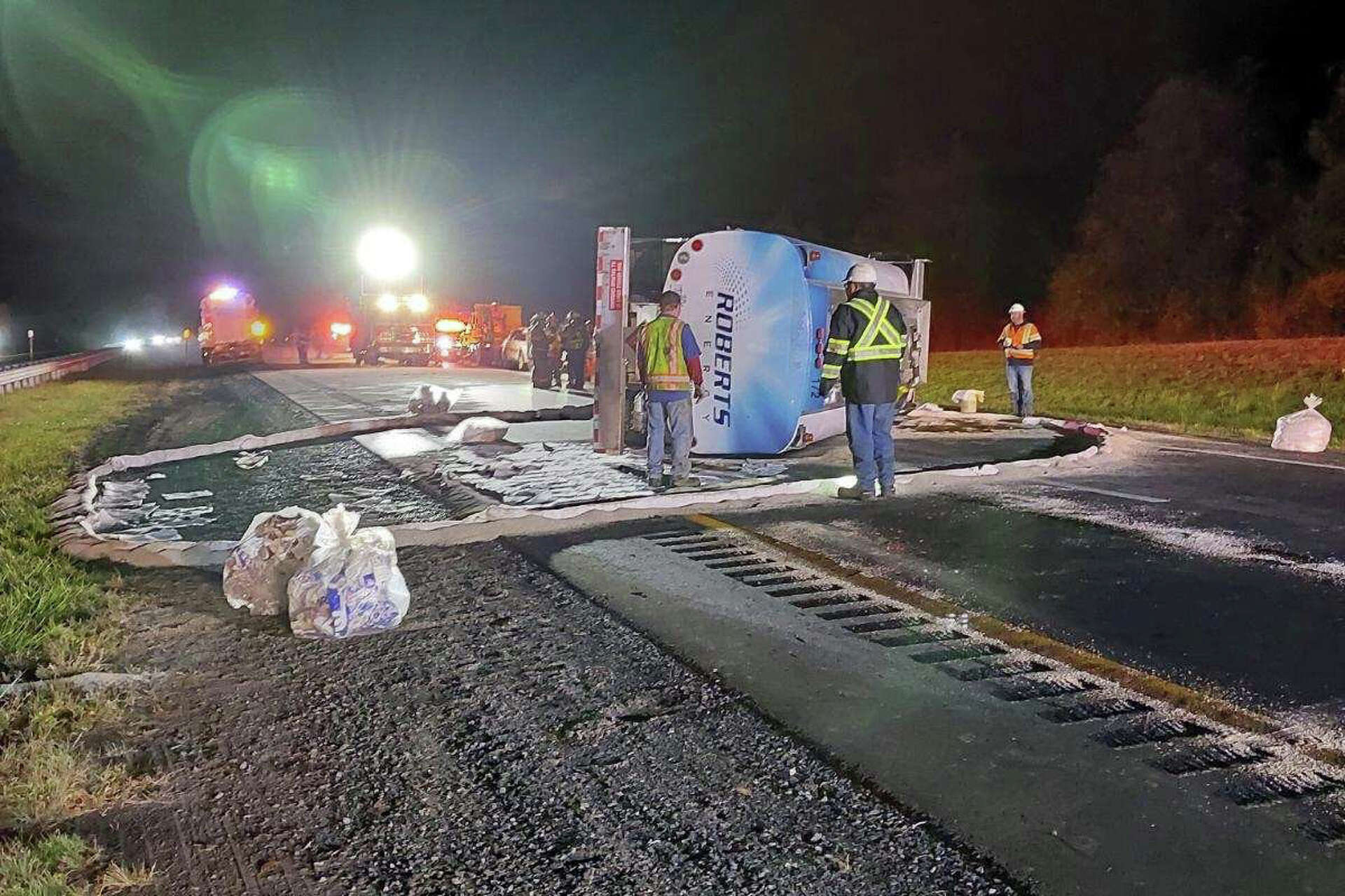 Troopers: Thruway reopens after tanker crash near Catskill exit