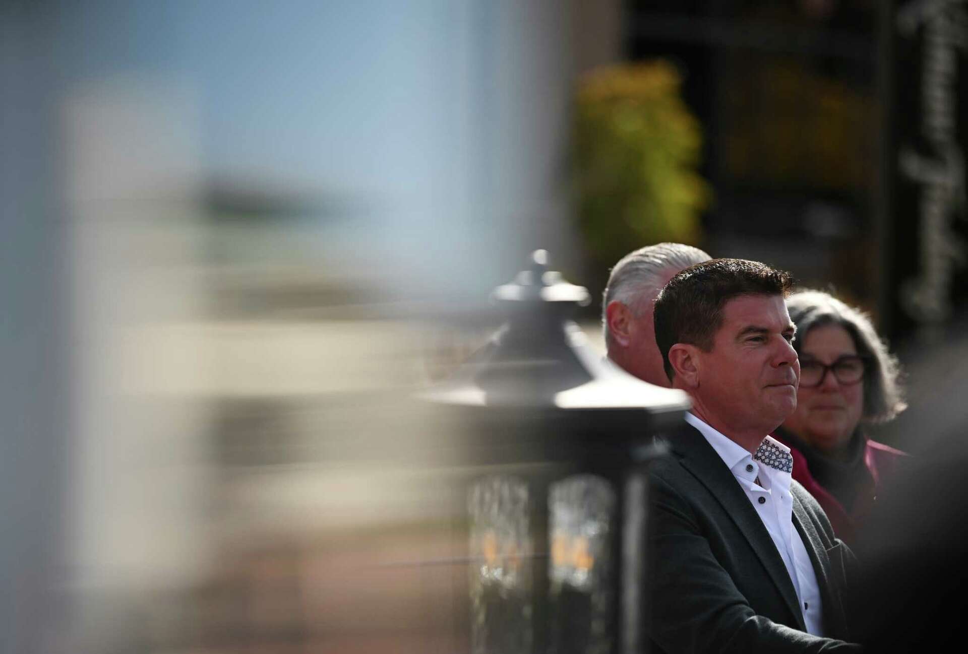 Trucking firms call on Hochul to delay New York's EV mandates