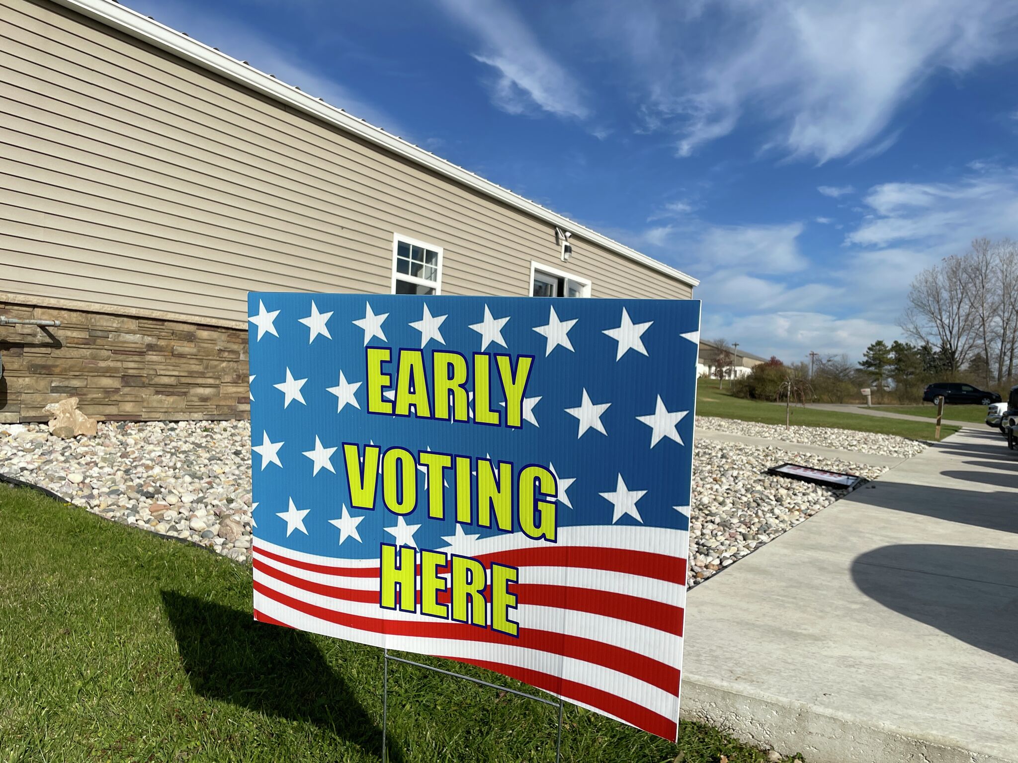 Michigan's early voting draws strong turnout in three counties