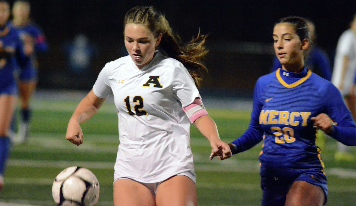 Mercy girls soccer wins SCC championship over Amity in overtime