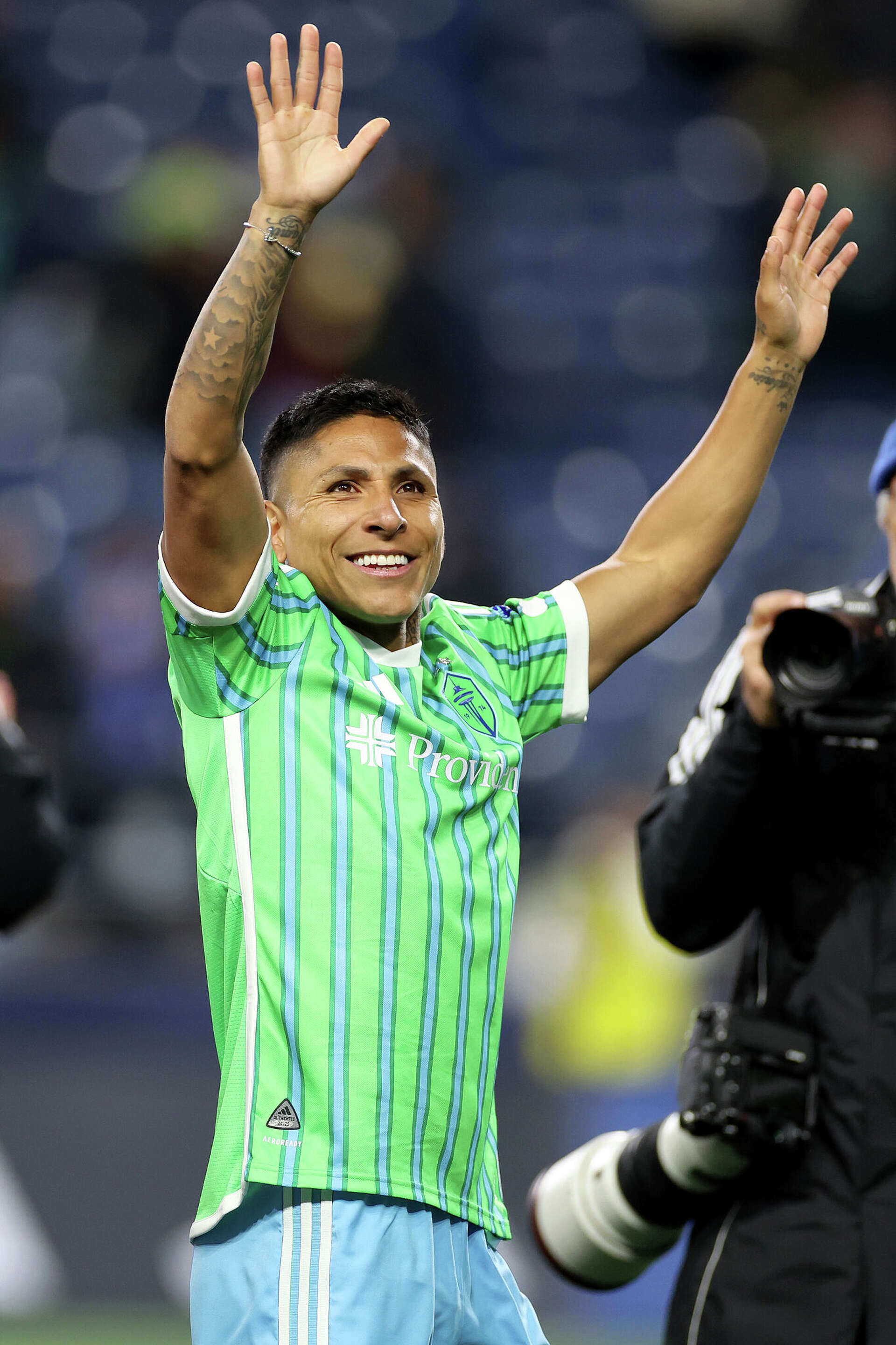 MLS Playoffs: Houston Dynamo lose on penalties to Seattle Sounders