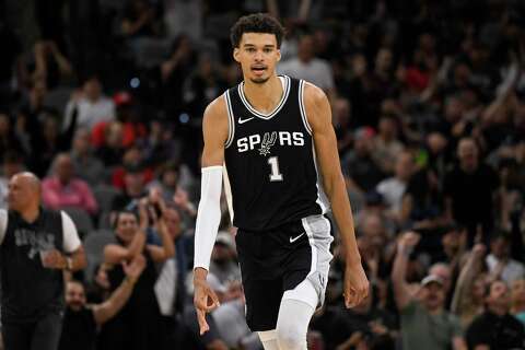 Barkley: Wemby 'only person in San Antonio who can't gain weight'
