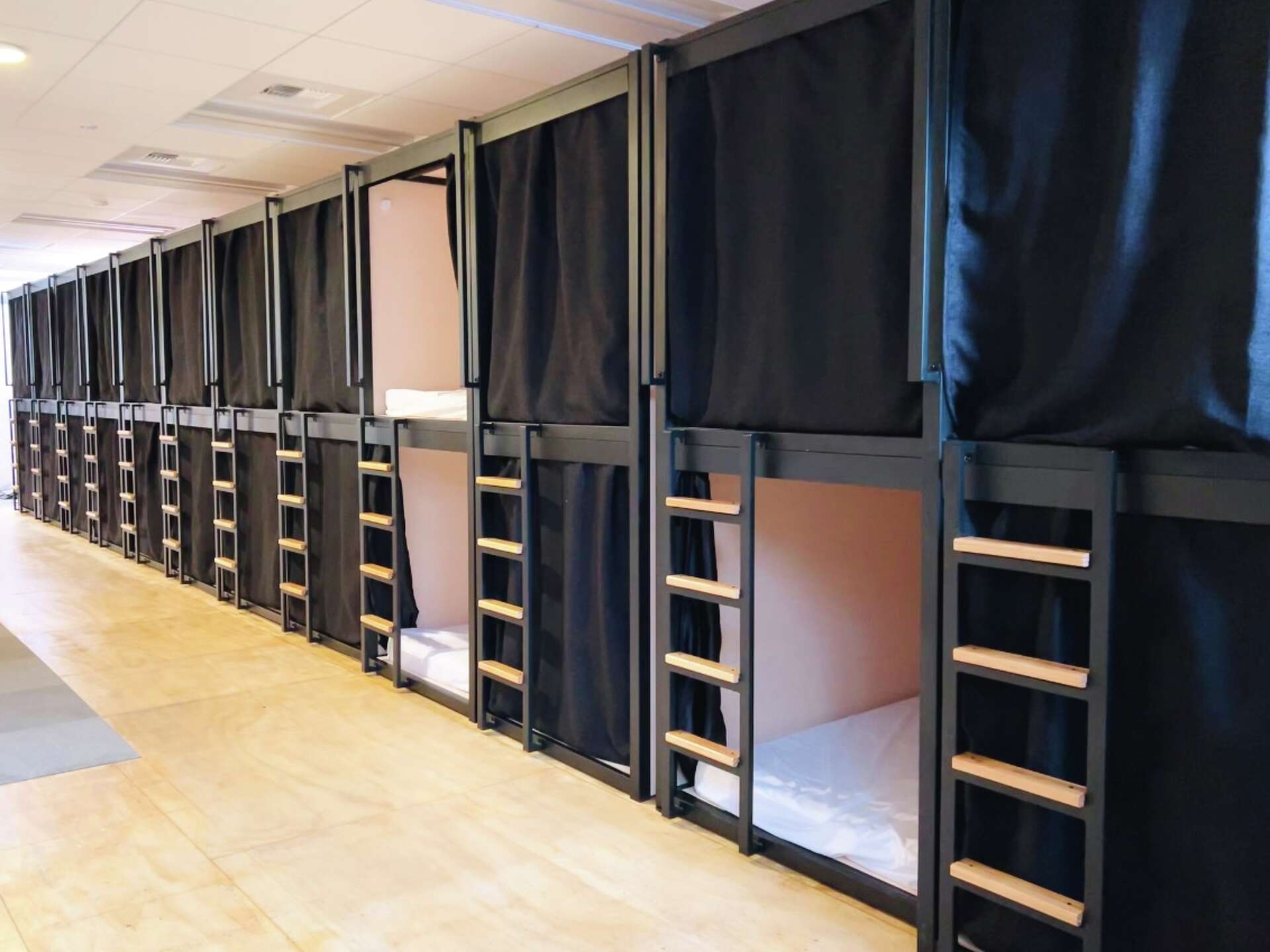 SF ‘sleeping pods’ startup buys downtown building for megadorm