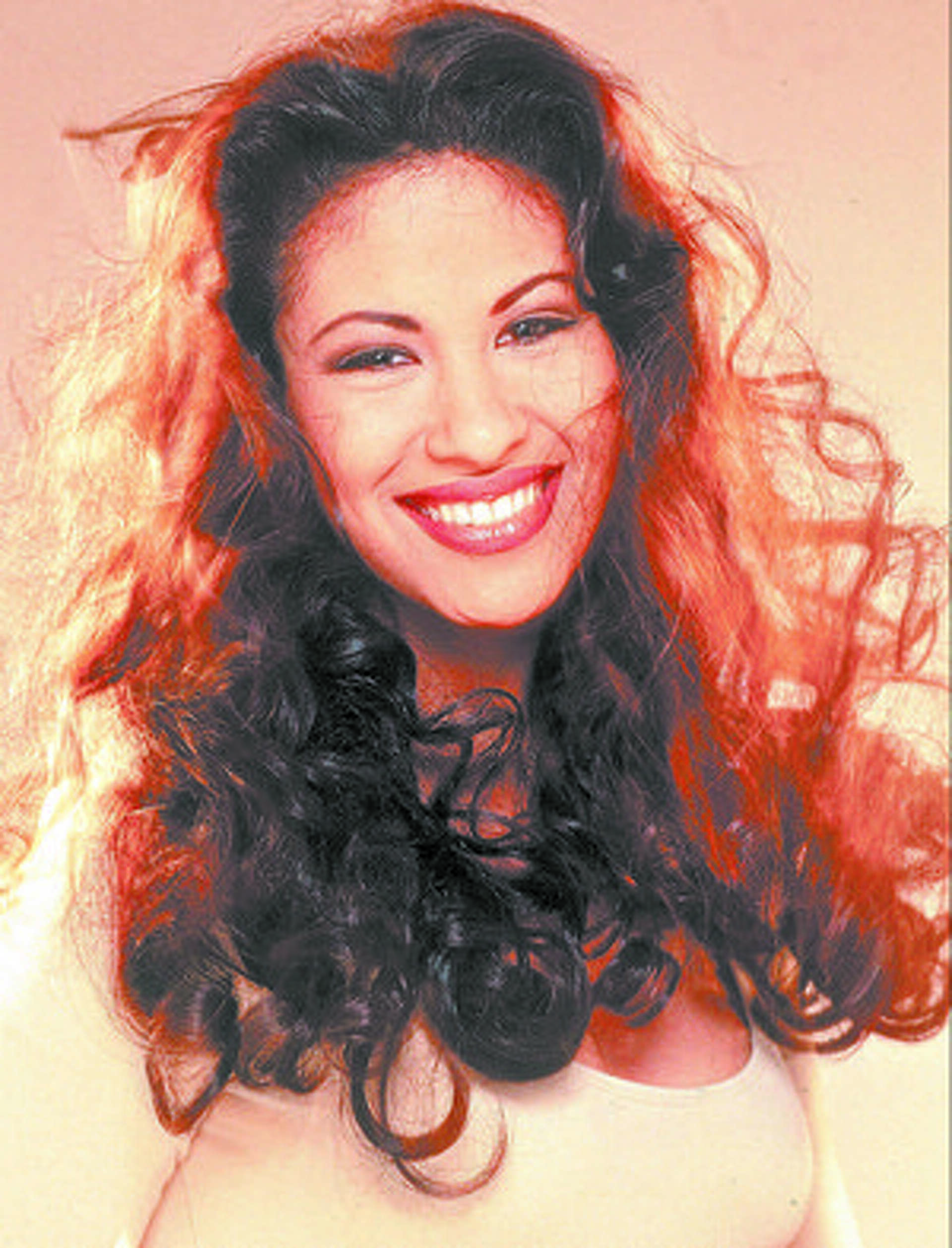 Perez reflects on Selena