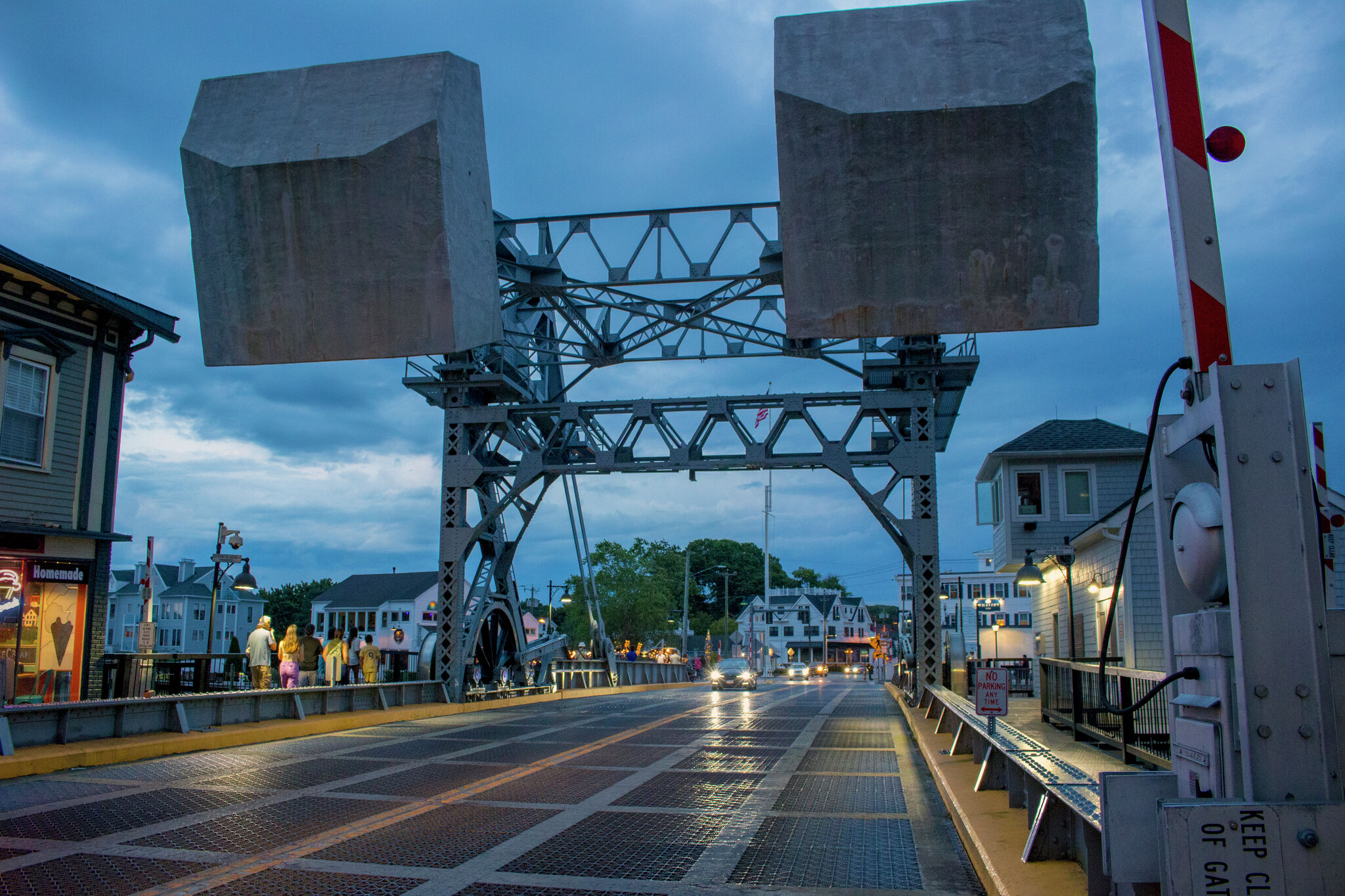 Mystic ghost tour named among top in the country by USA Today