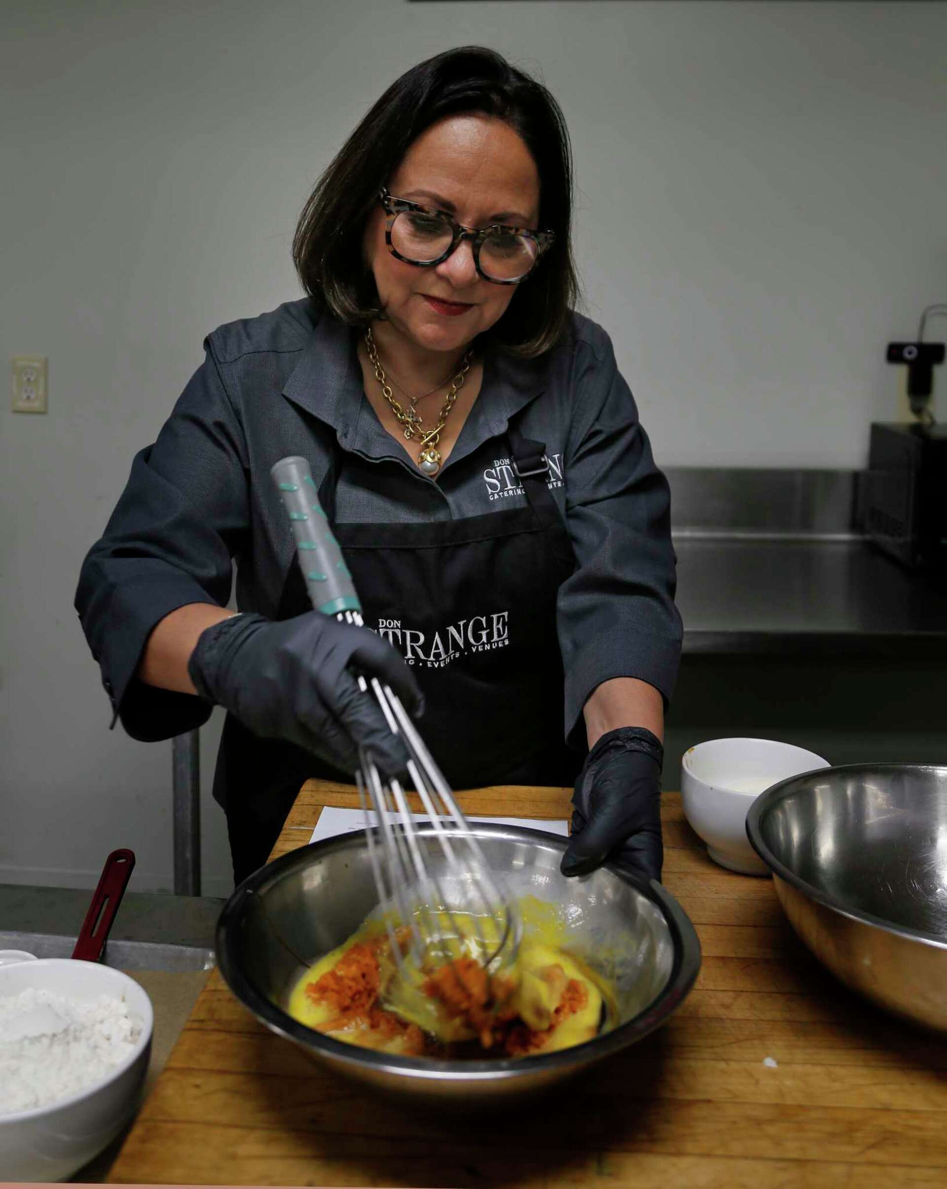 Discover easy holiday bread recipes with Don Strange of Texas