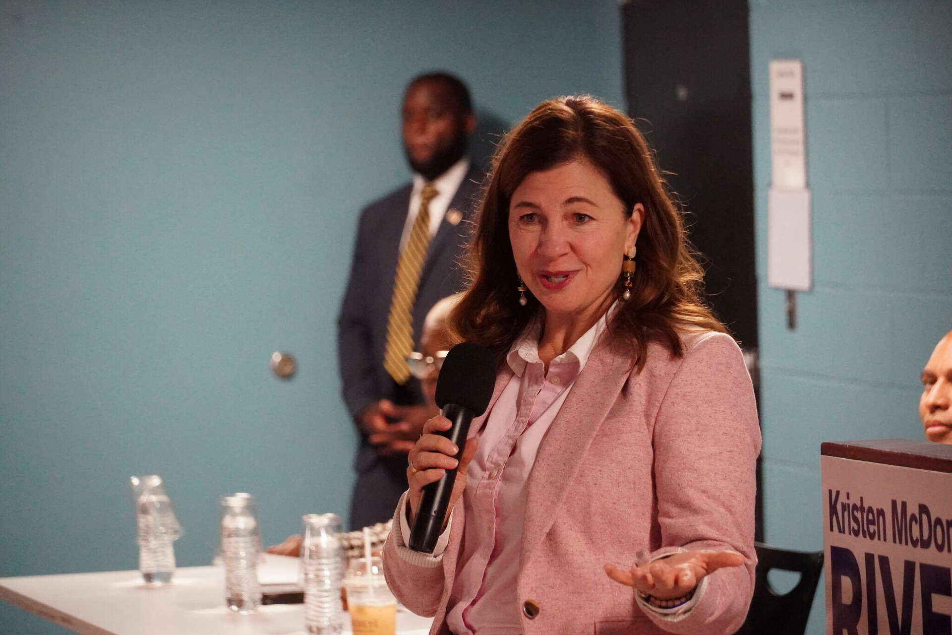 McDonald Rivet, Kildee and Democrat leaders speak to Saginaw