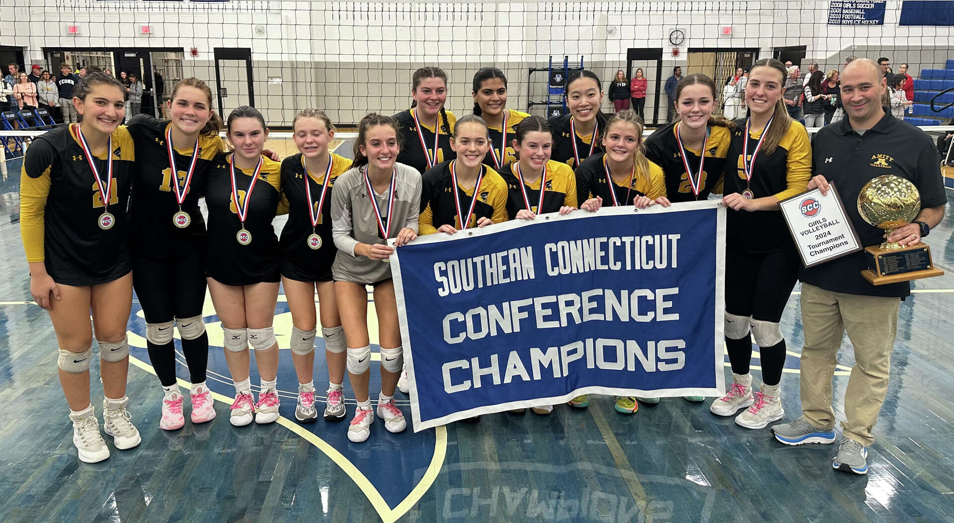 Amity wins SCC high school girls volleyball tournament over SHA
