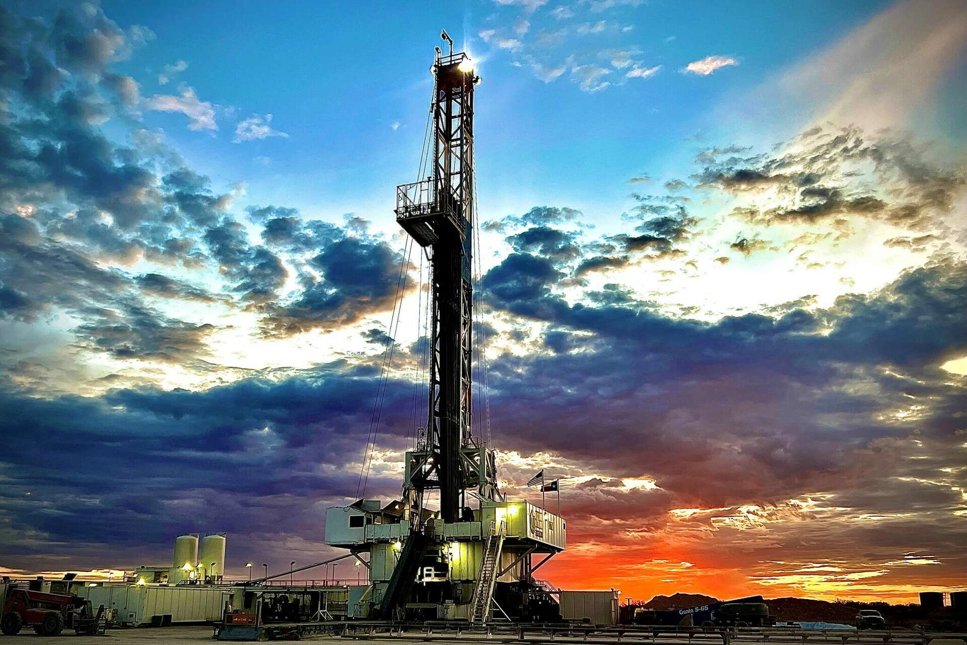 Permian Basin operators shift focus to Barnett and Woodford shales