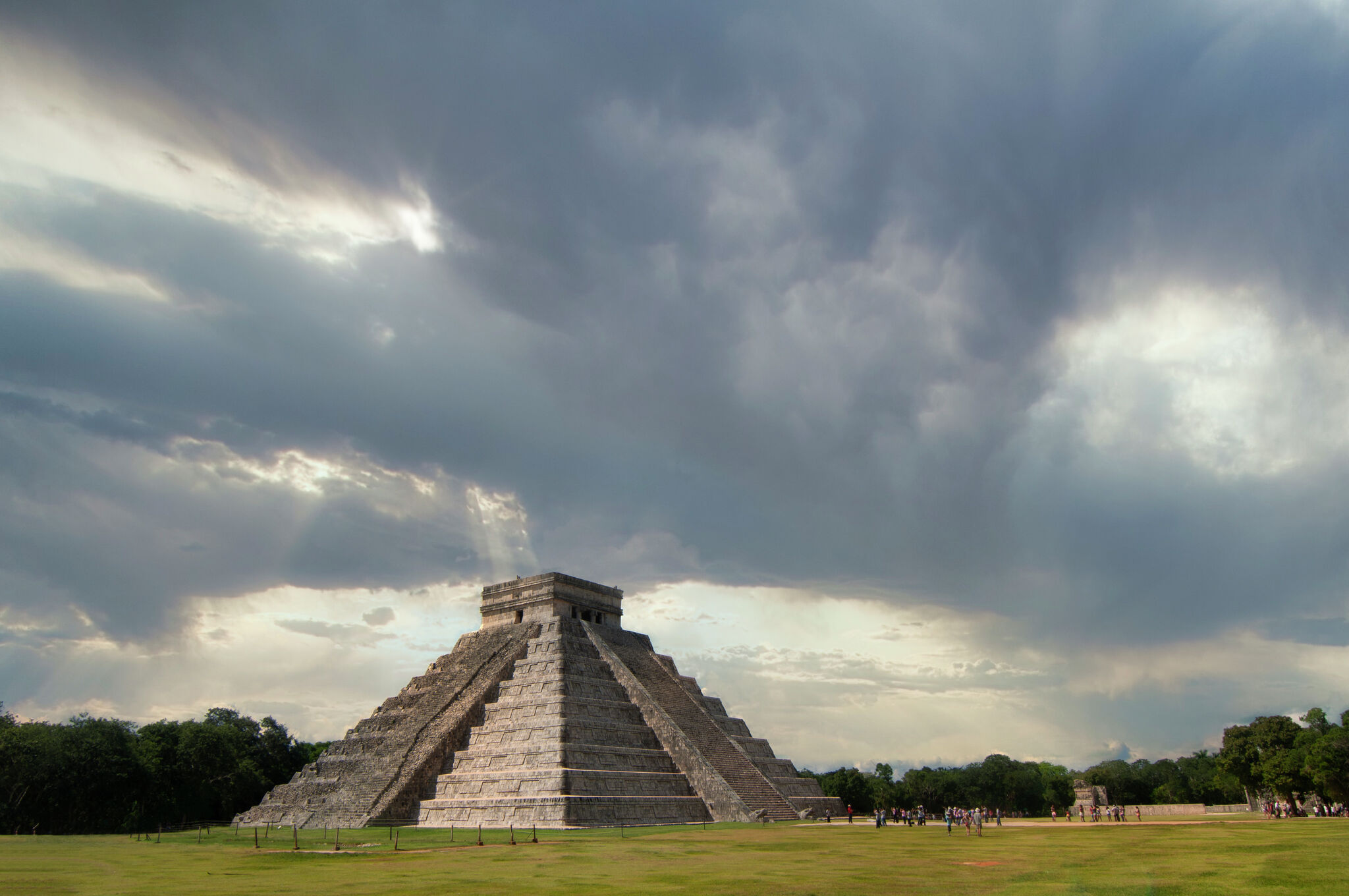 PhD student's online search unveils ancient Mayan metropolis