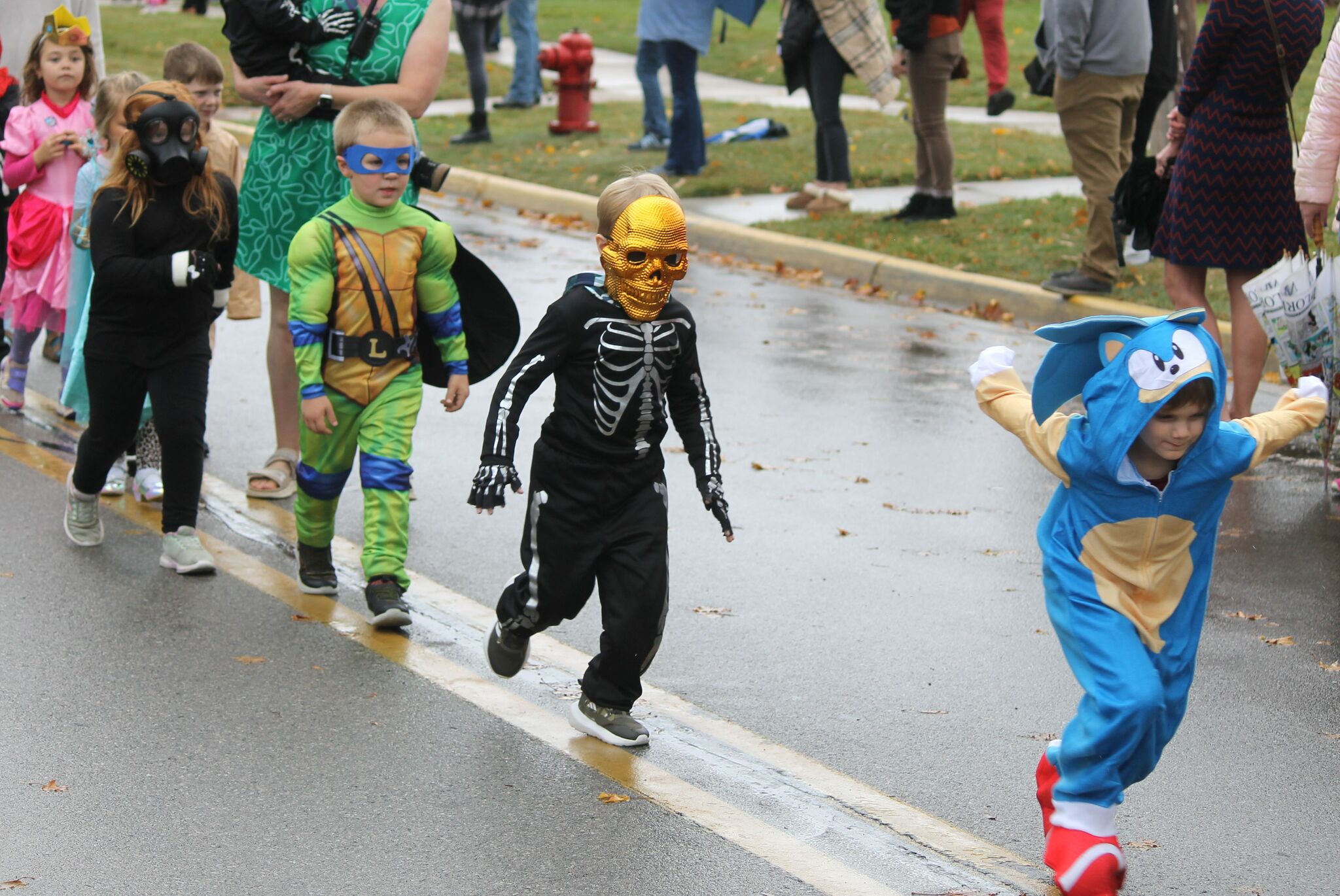 Jefferson Elementary School holds Halloween parade