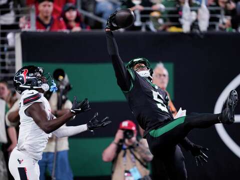 WATCH: Garrett Wilson makes insane one-handed catch against Texans