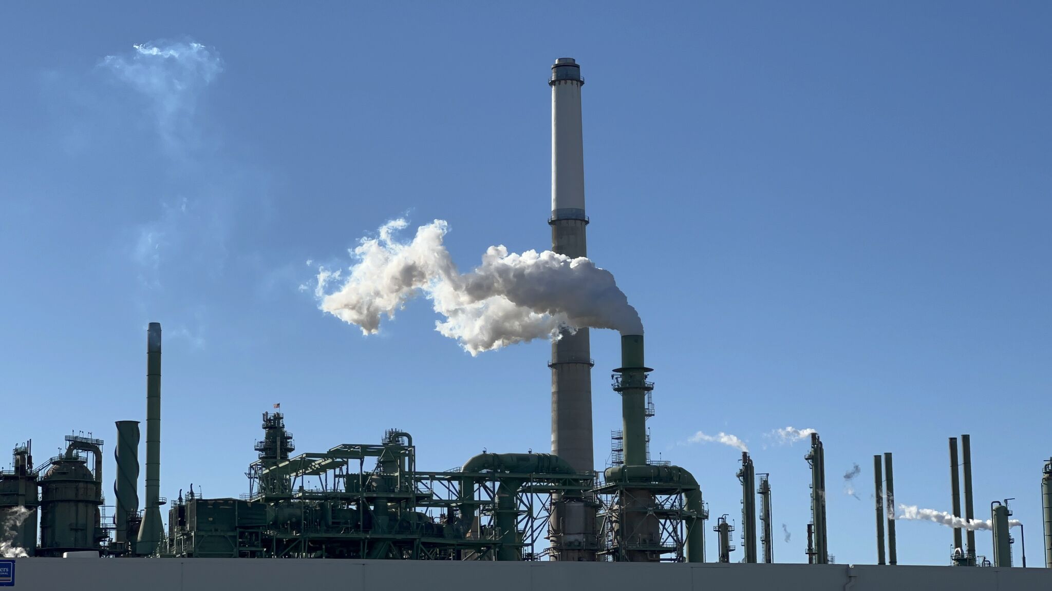 Air quality regulators fine Valero $82M for emissions violations