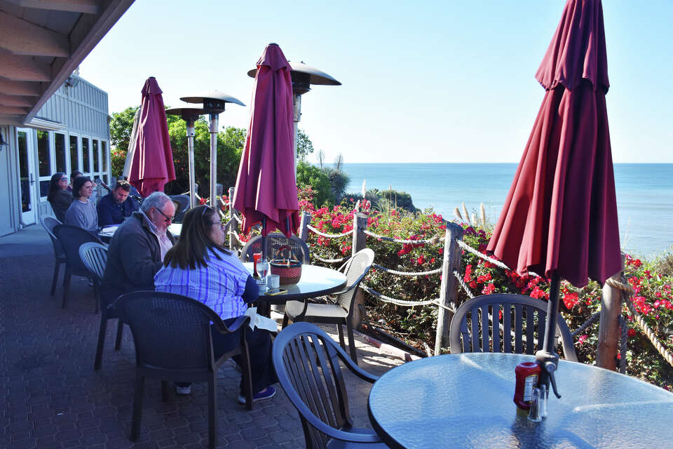 California restaurant with unbeatable ocean views to close