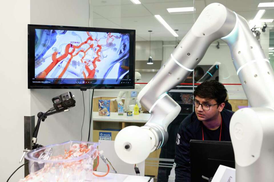 Stanford’s new robotics lab aims to bring helpful robots into the home