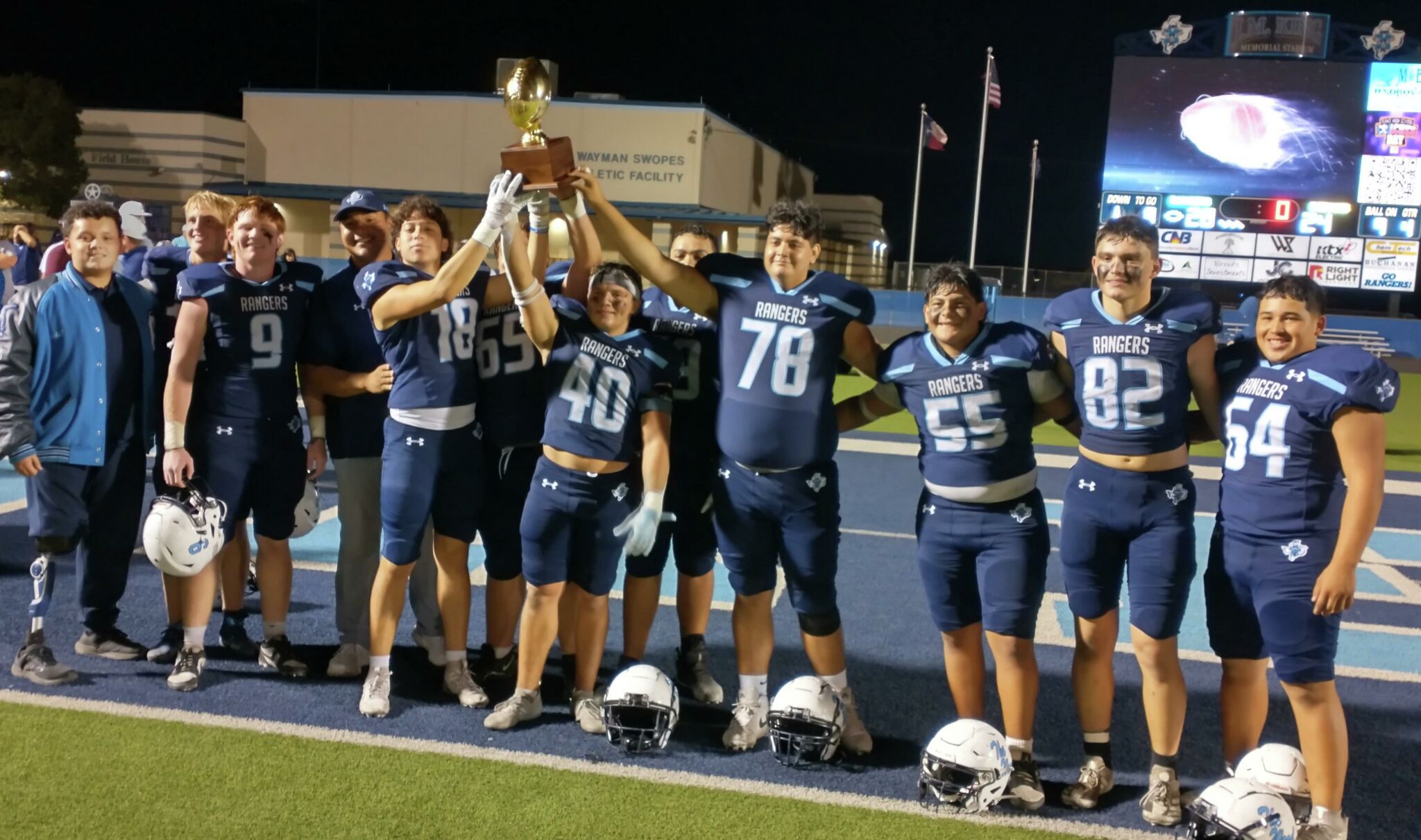 Greenwood football celebrates district title a year after tough season