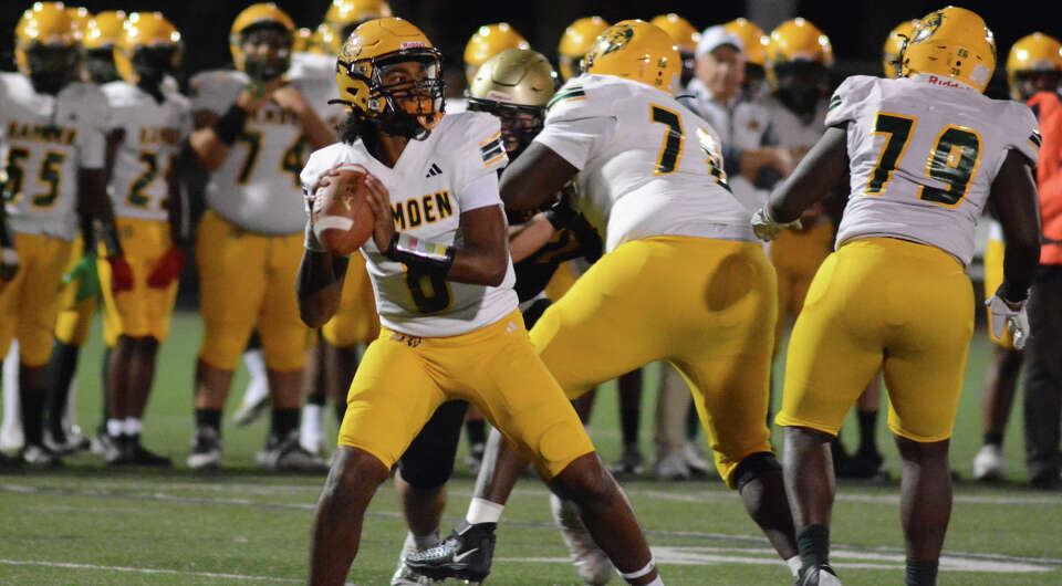 Daniel Hand High School football defeats Hamden in SCC action