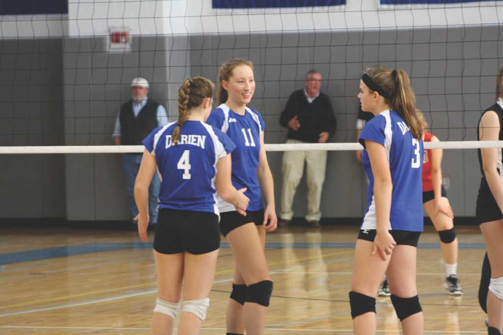 Volleyball smacks around New Canaan