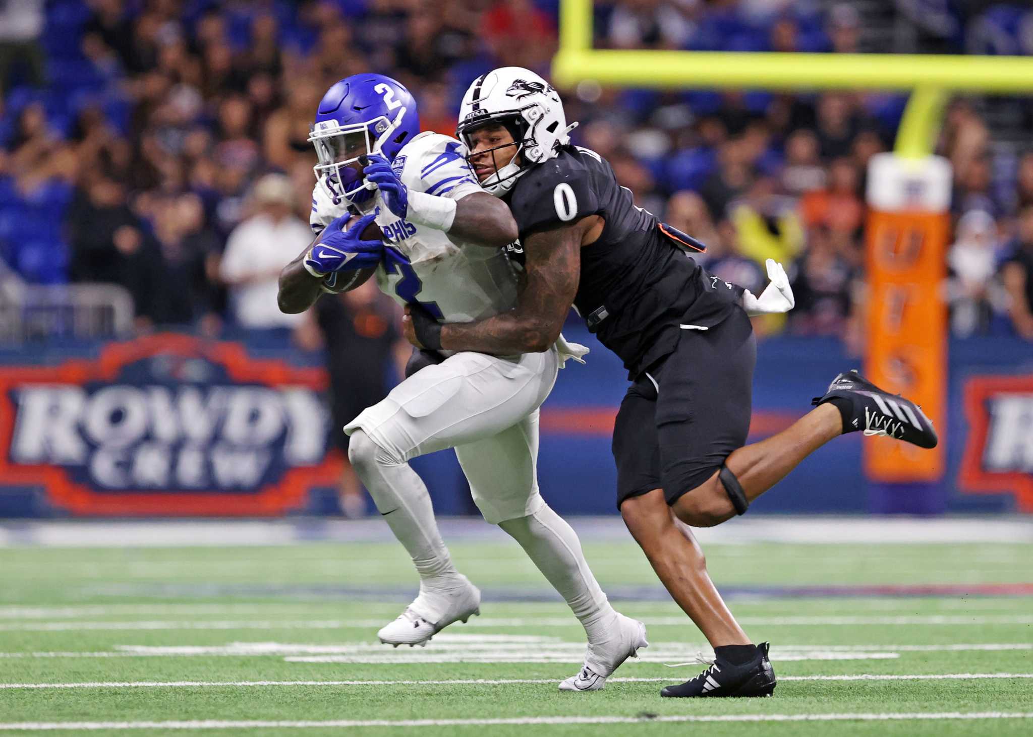 Linebacker Jamal Ligon becomes UTSA's all-time tackles leader