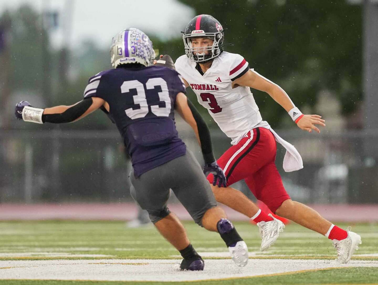 High school football: Klein Cain Hurricanes top Tomball Cougars