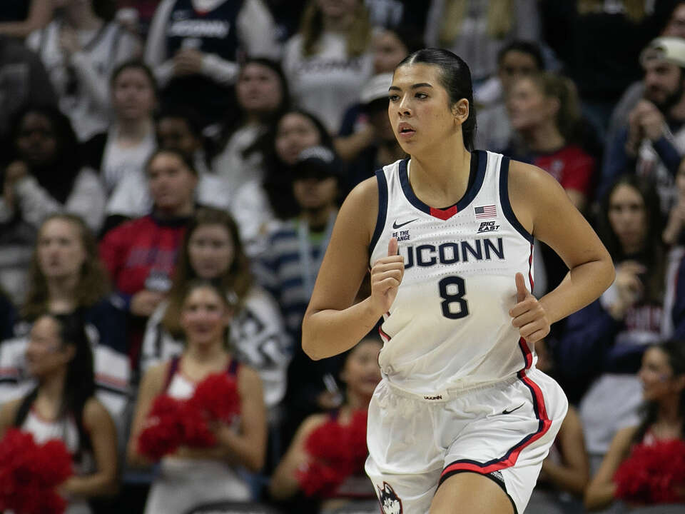 Jana El Alfy makes long-awaited debut for UConn women's basketball