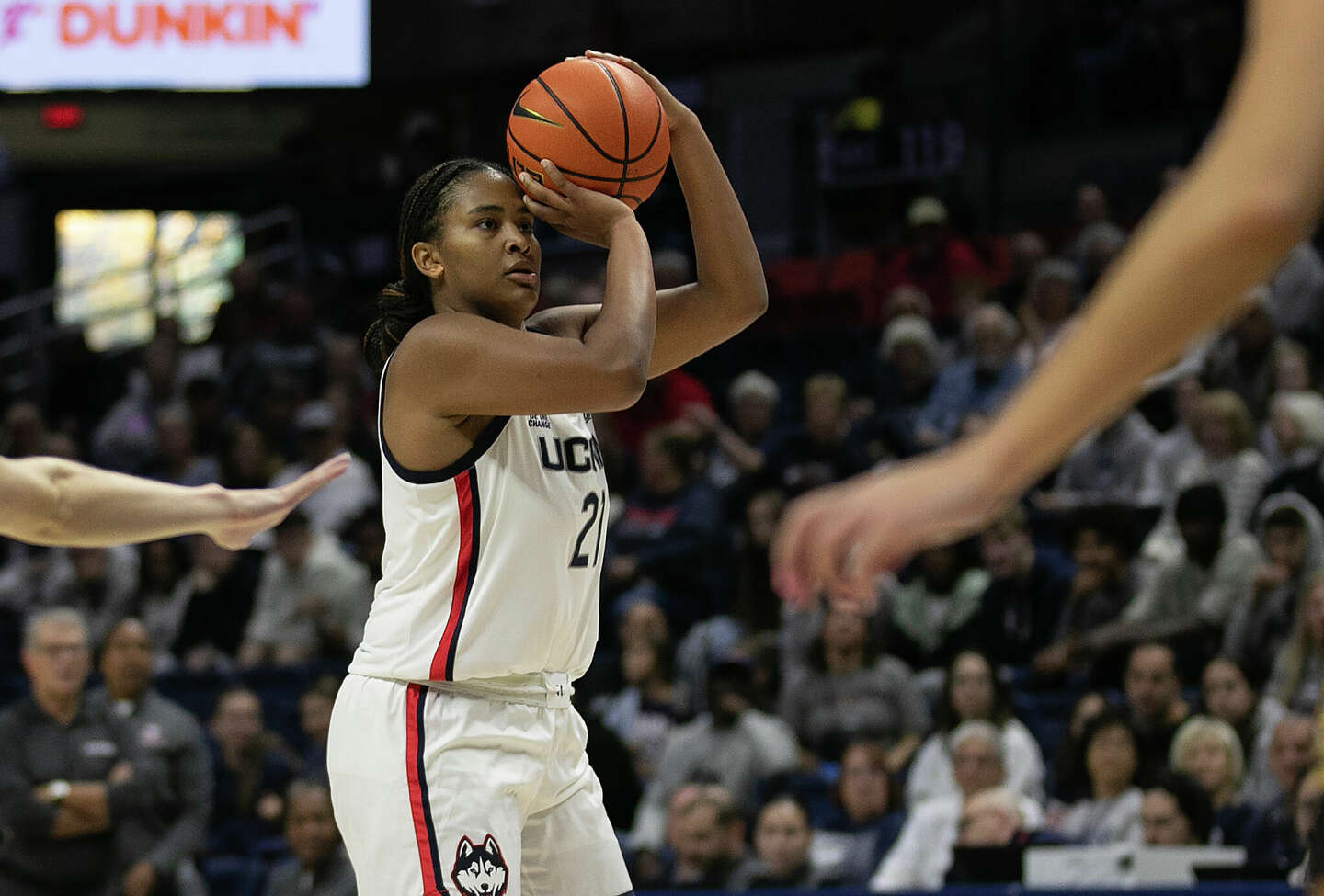 UConn freshman Sarah Strong scored 29 points in 28 minutes Tuesday