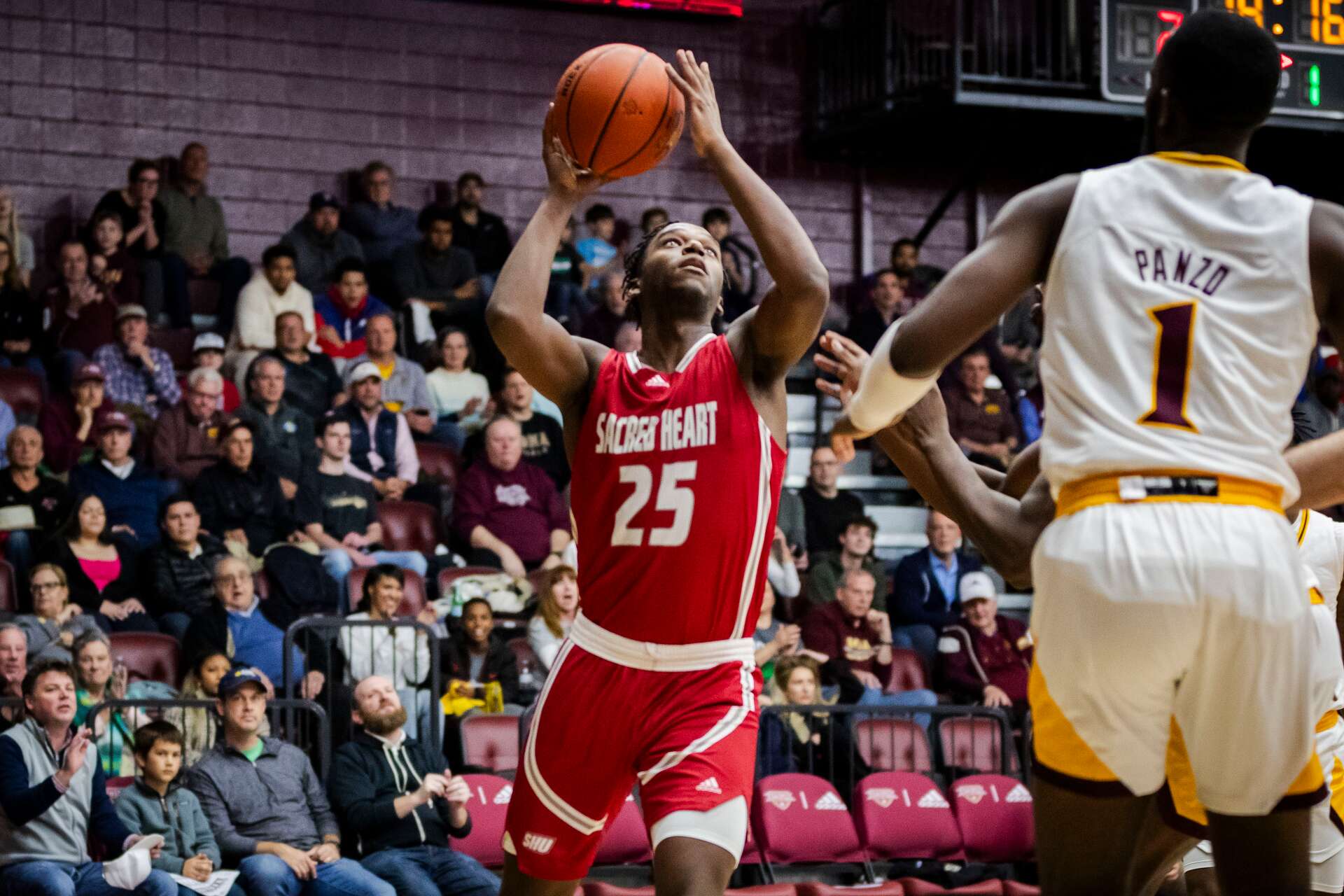 Tanner Thomas will lead Sacred Heart men's basketball into the MAAC