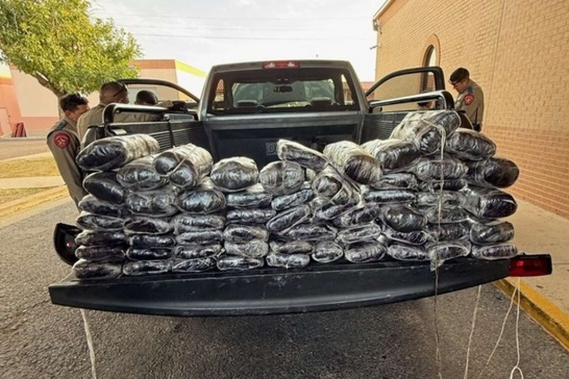 Laredo Texas DPS troopers uncover $5.7M meth haul in I-35 traffic stop