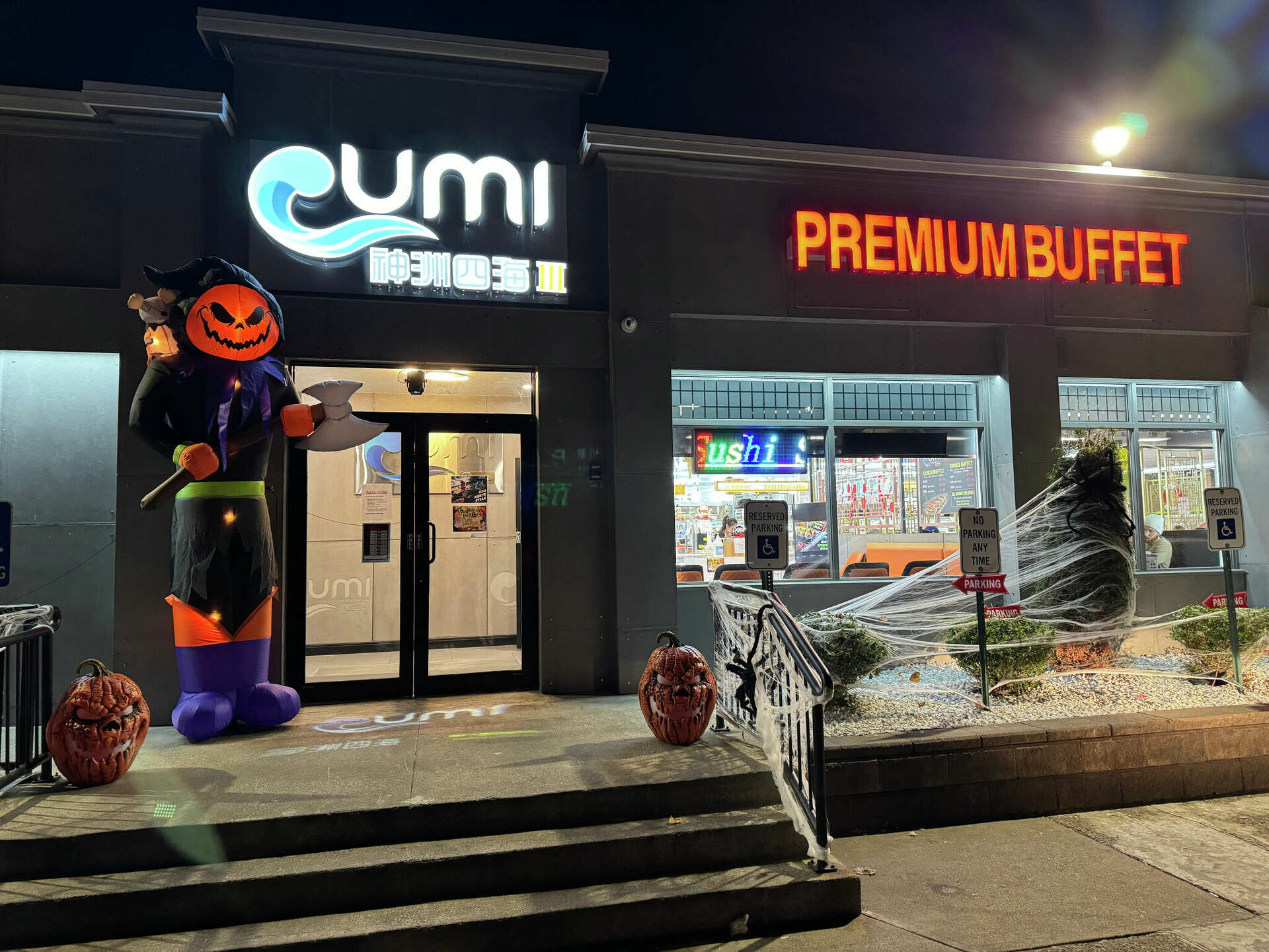 Review: Umi Seafood Buffet in Colonie a fun, filling extravaganza