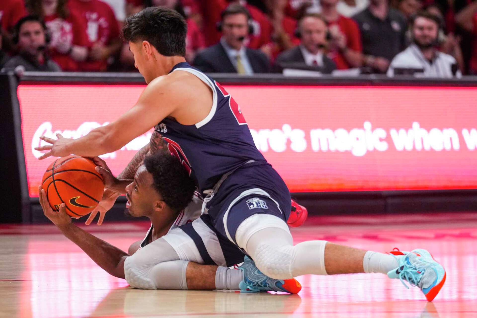 NCAA basketball: UH routs Jackson State in season opener
