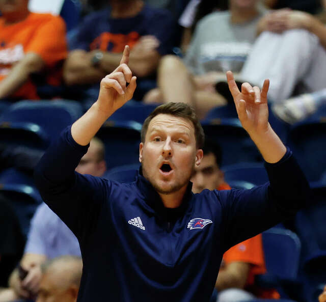 Tai'Reon Joseph scores 28, leading UTSA past North Dakota