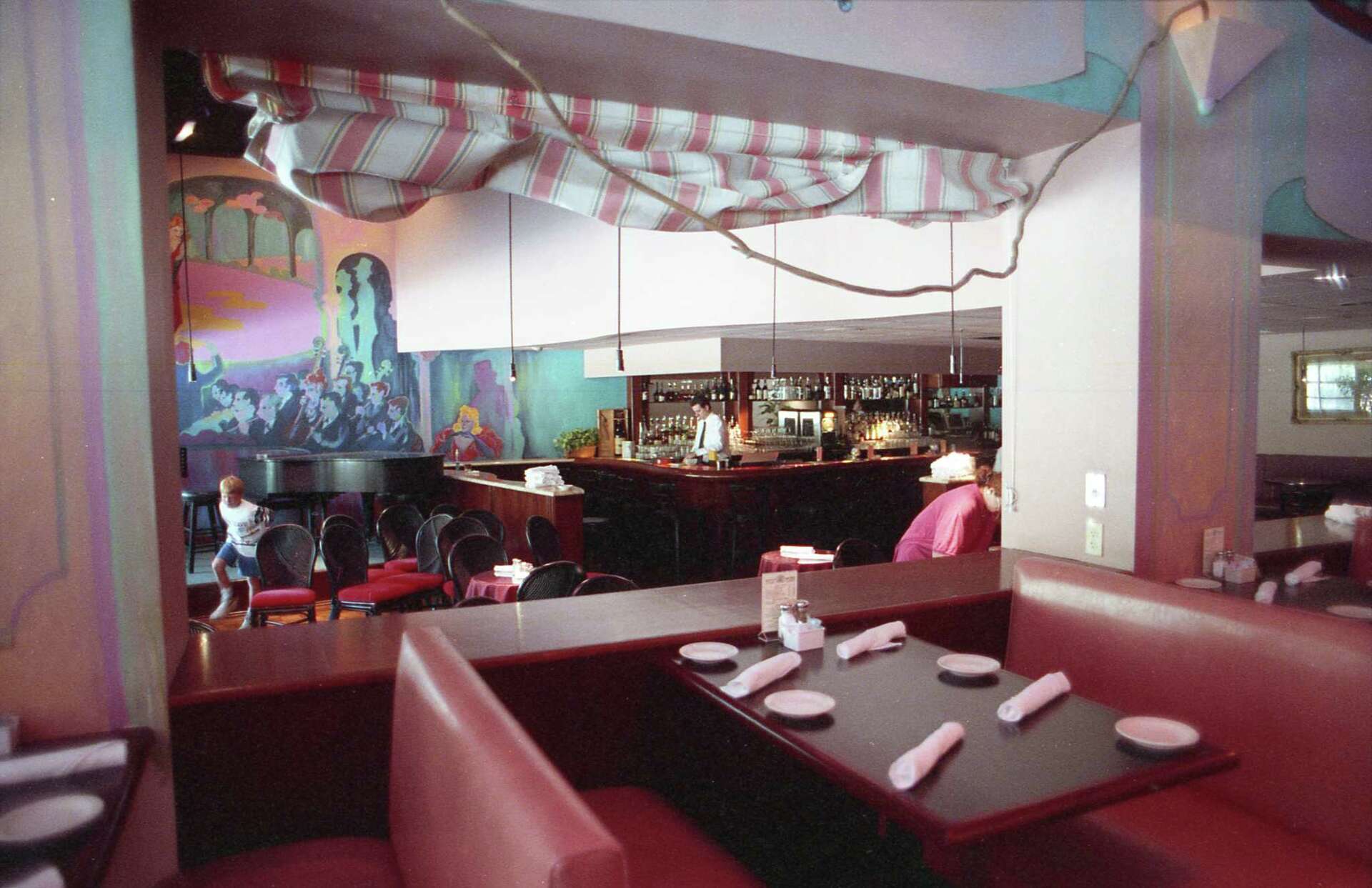 Houston power lunch restaurant Post Oak Grill closes original location