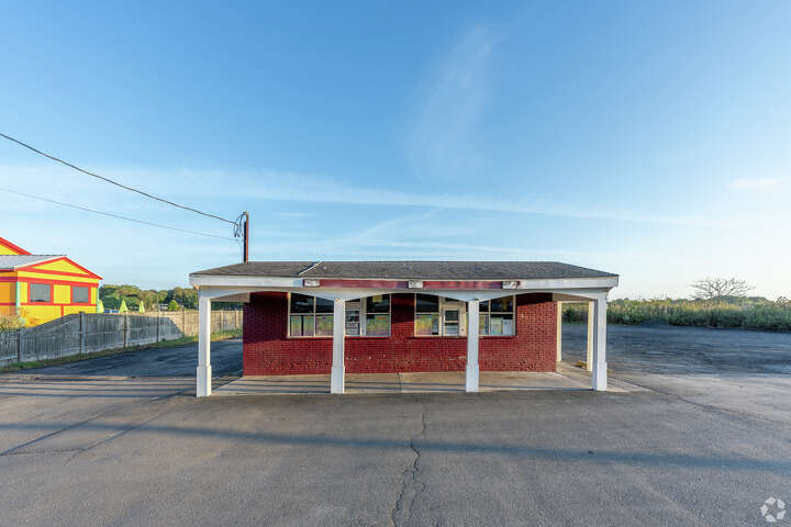 CT's Sundae House shuttered after 61 years, building sells for $388K