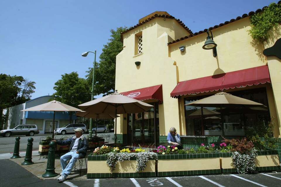 Fentons Creamery in Oakland is not closing despite rumors
