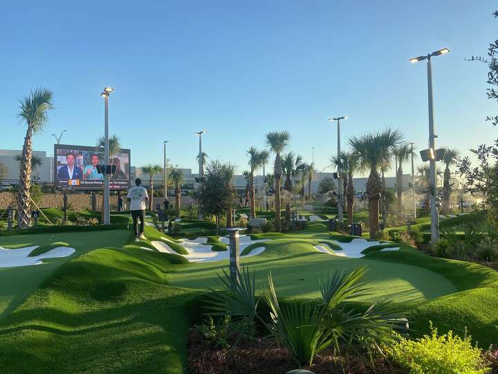 Mini-golf gets major upgrade with Tiger Woods' PopStroke