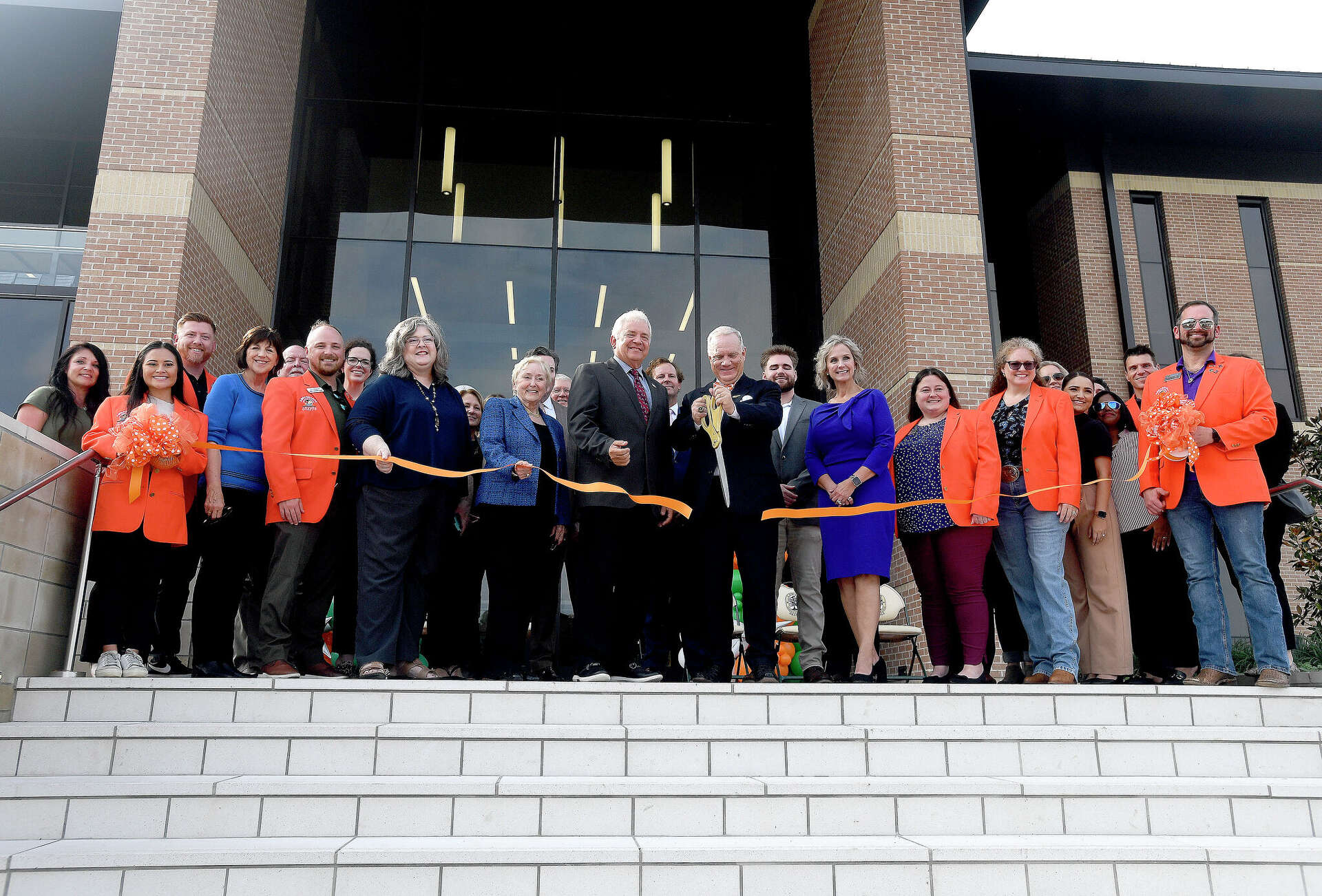 Lamar Orange unveils new Academic Building as campus grows