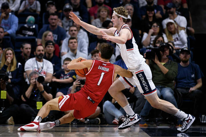 Liam McNeeley had 18 points and 10 rebounds in UConn debut