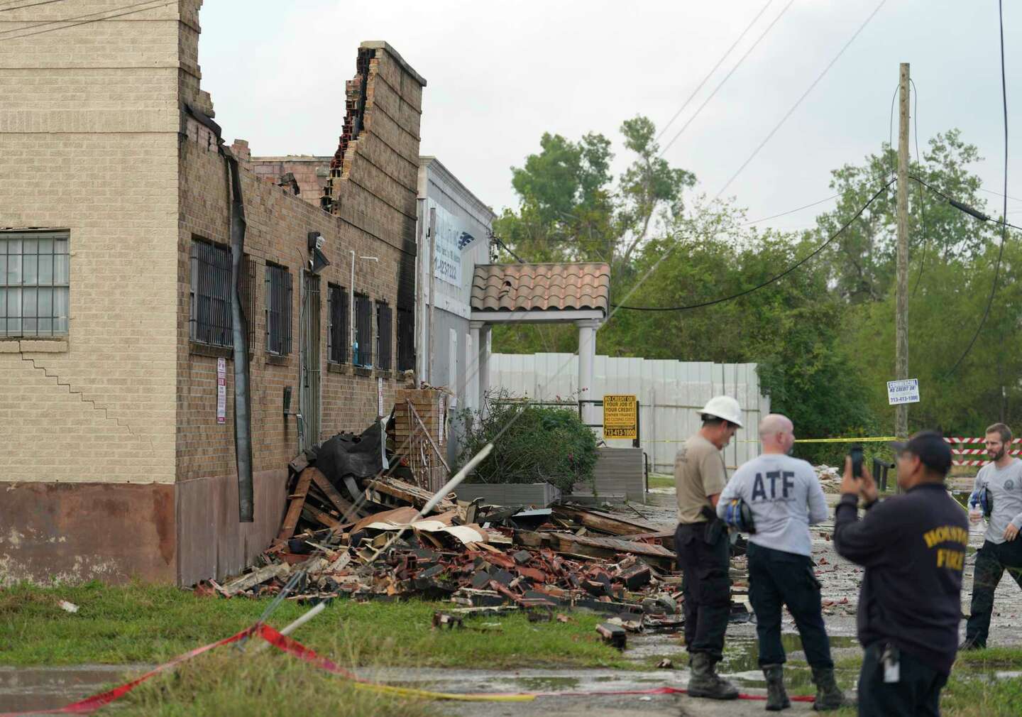 Houston firefighter Marcelo Garcia dead in warehouse fire on east side