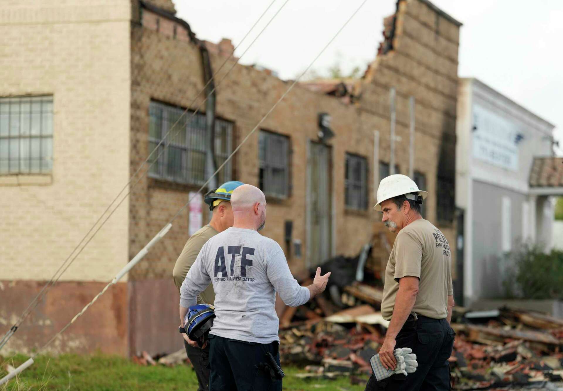 Houston firefighter Marcelo Garcia dead in warehouse fire on east side
