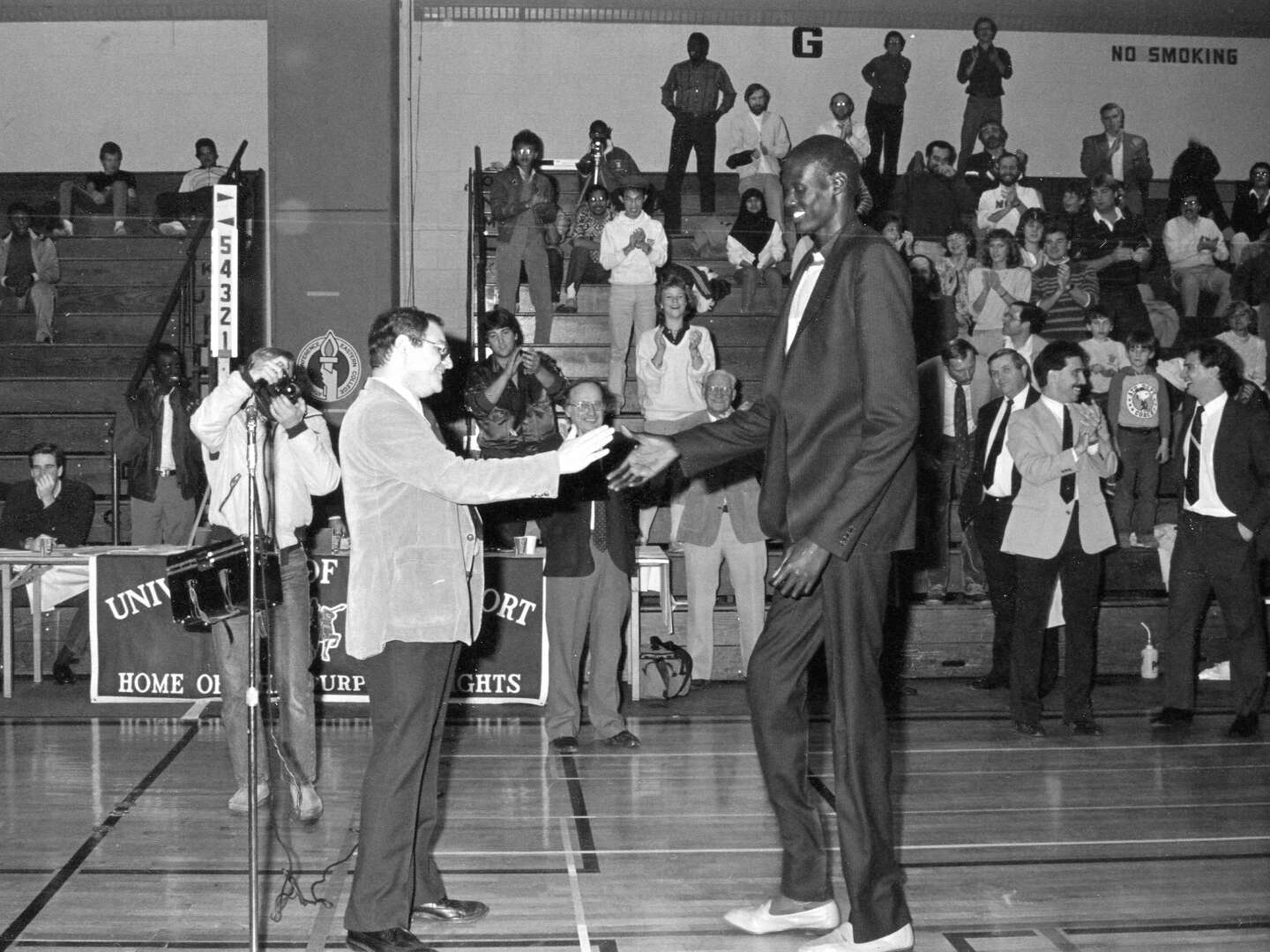 Remembering Manute Bol, 40 years after he was a Bridgeport sensation