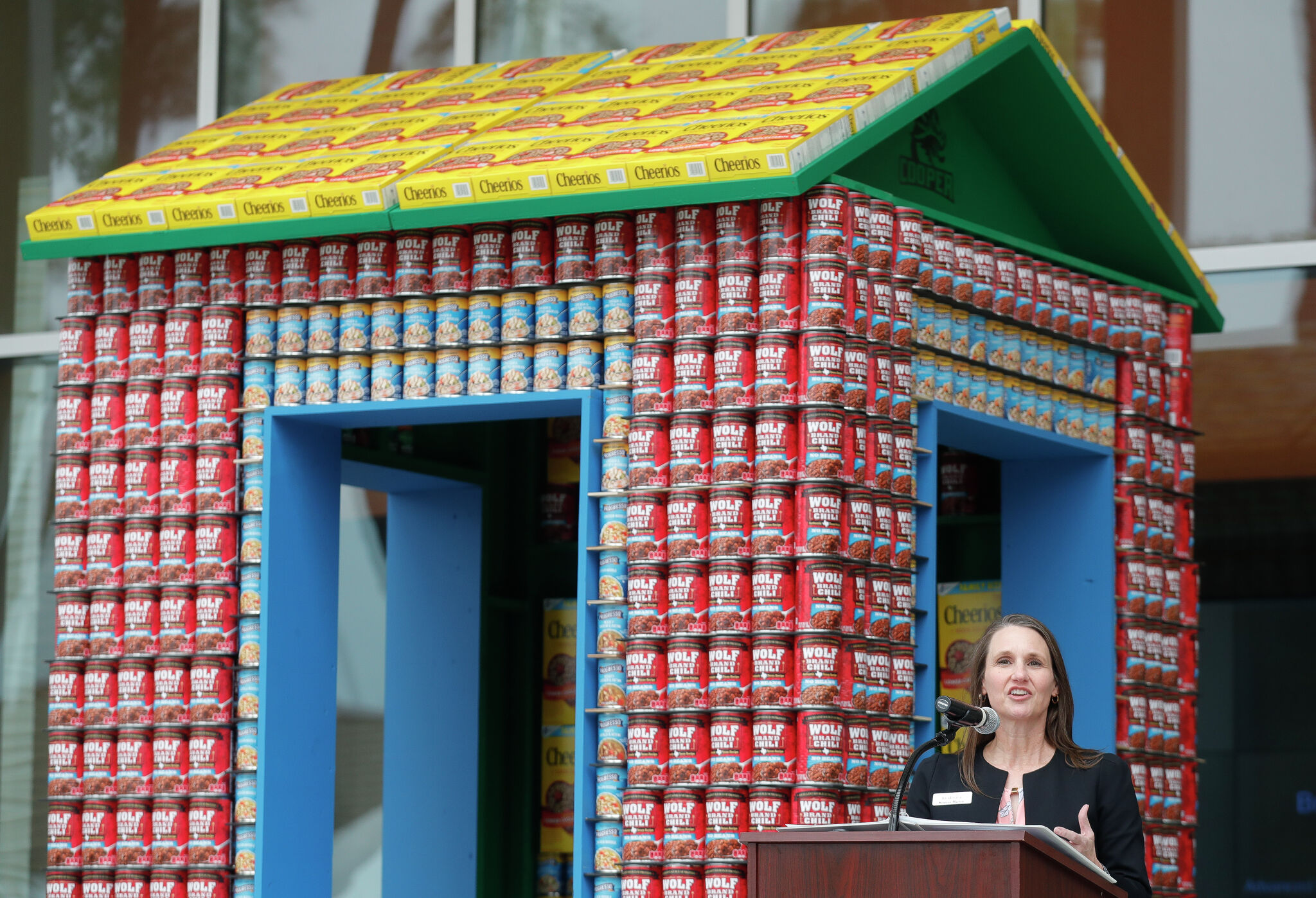 In Montgomery County, 'Food for Fines' helps pay off library debt