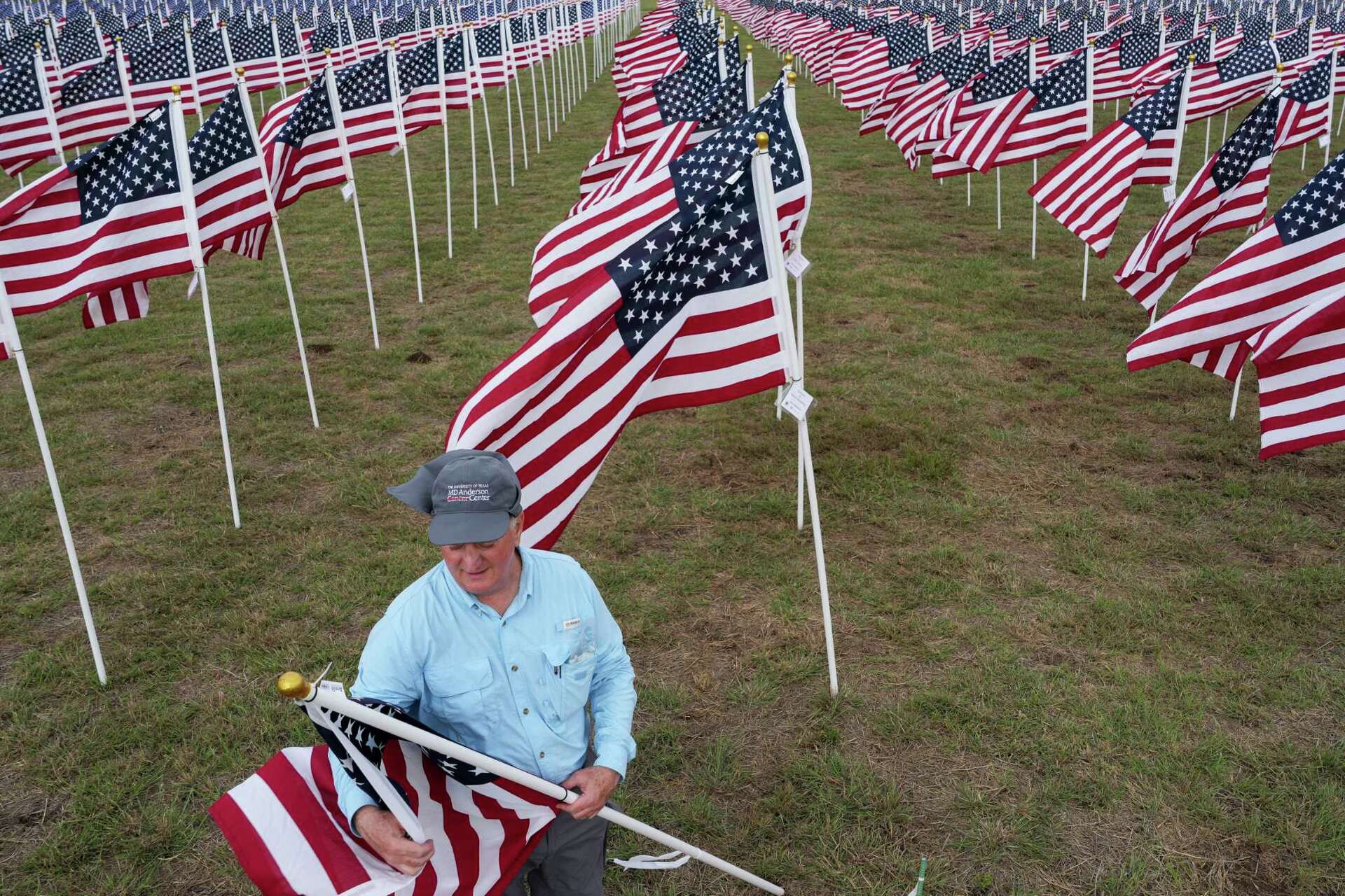 Exchange Club of Sugar Land hosts 'Field of Honor' event with 2K flags