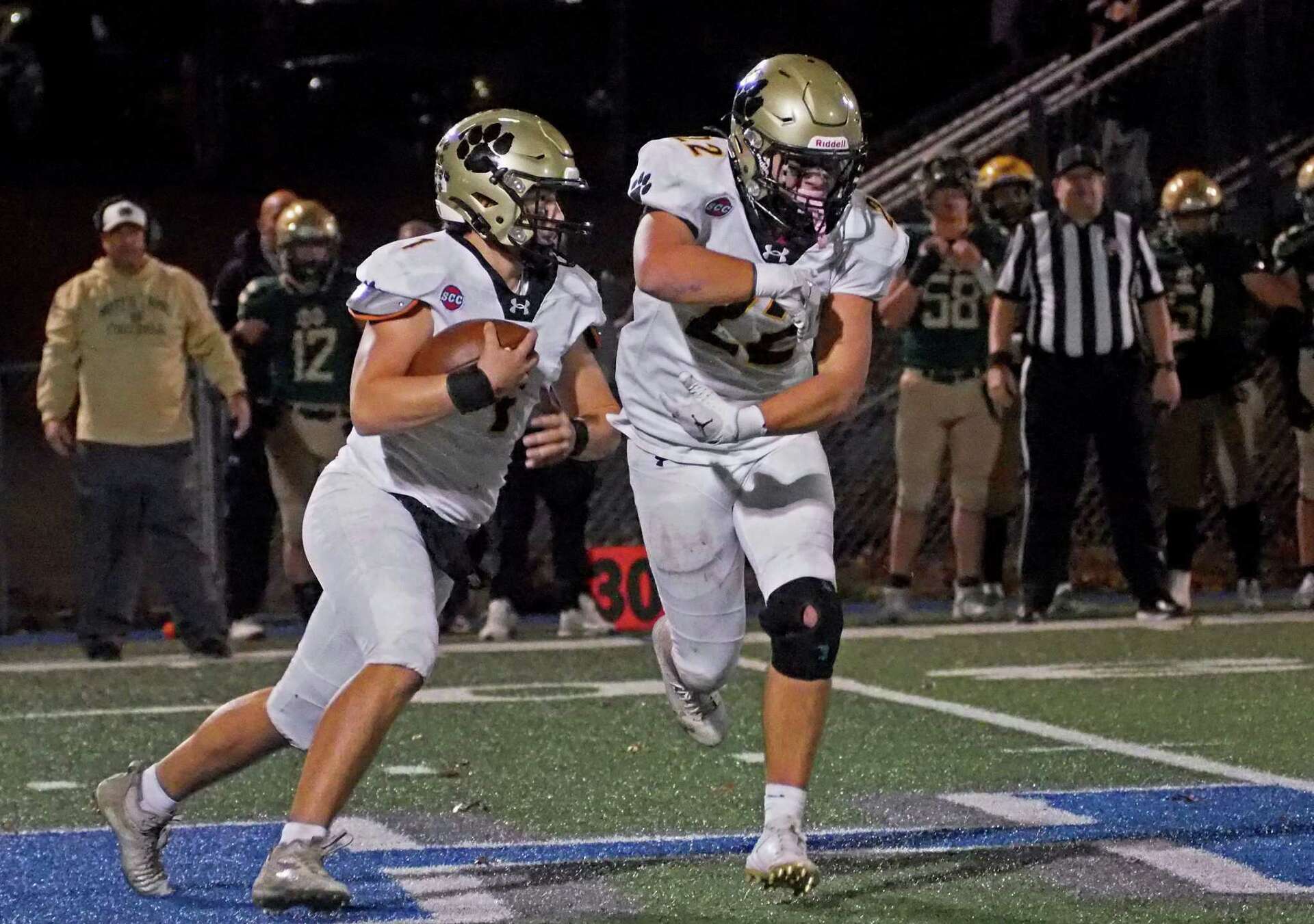 Second-ranked Hand football team shuts out Notre Dame-West Haven