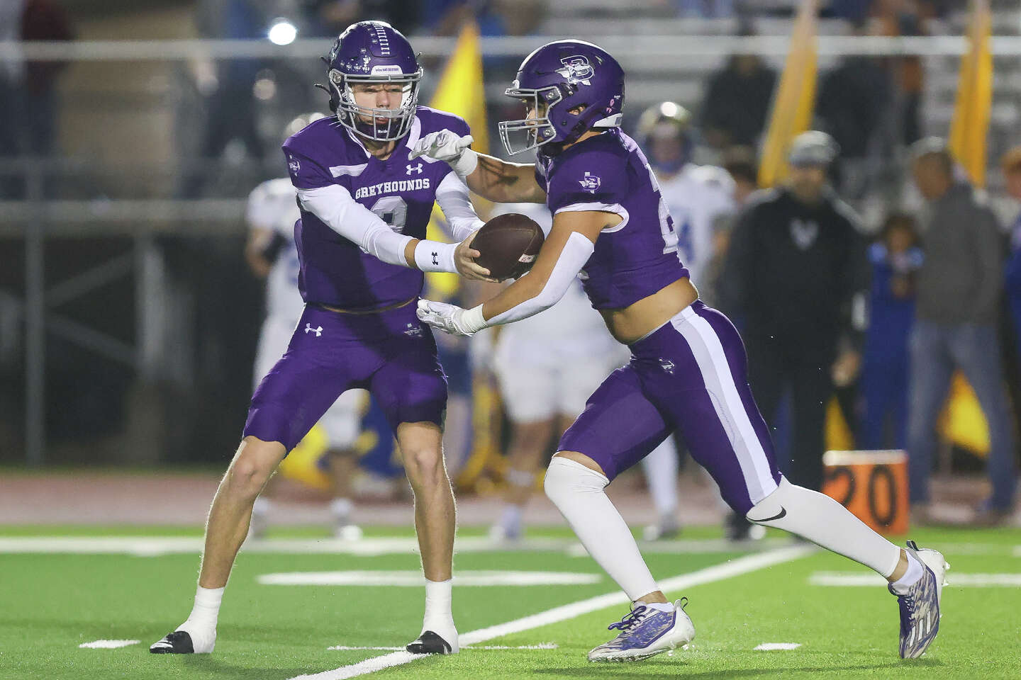Boerne football routs Kerrville Tivy in regular season finale