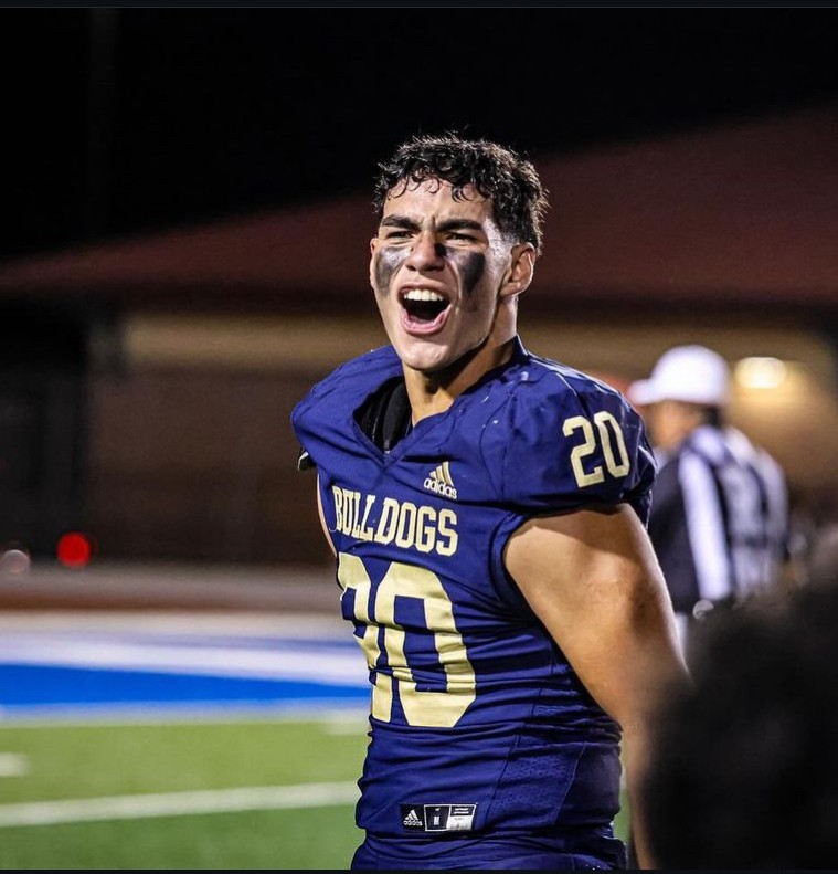 Laredo Alexander facing Steele in first round of football playoffs