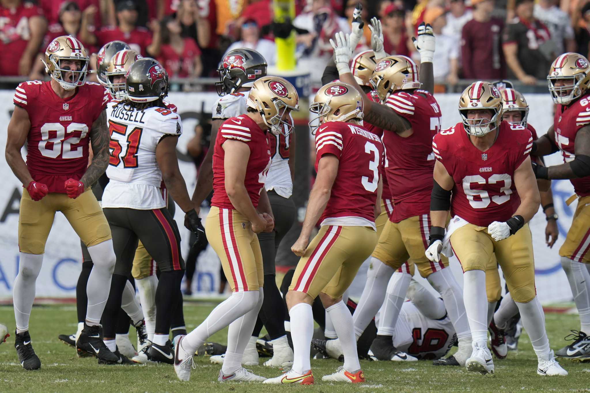 49ers beat Bucs on final play as Moody makes good after brutal outing