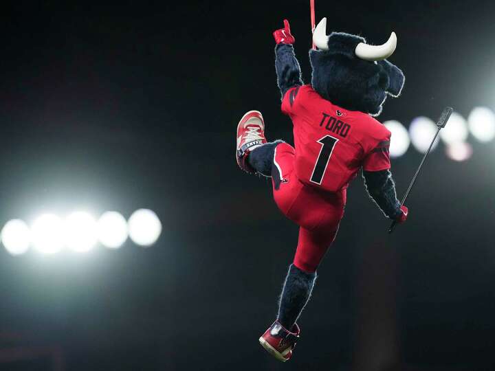 Who is person inside Houston Texans' Toro mascot? A Hall of Famer.