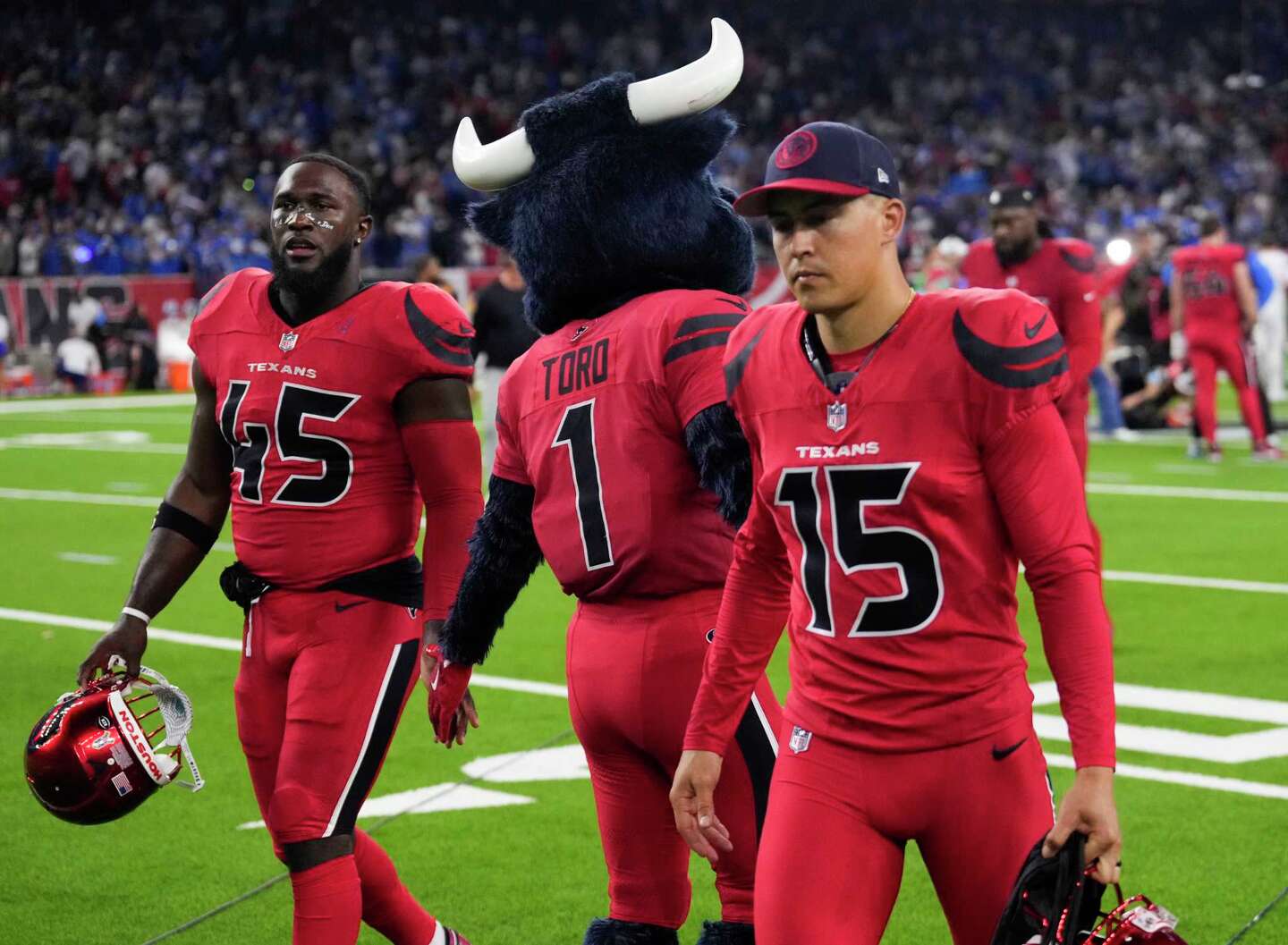 Tomball's Jake Bates nails long kicks to lift Lions past Texans